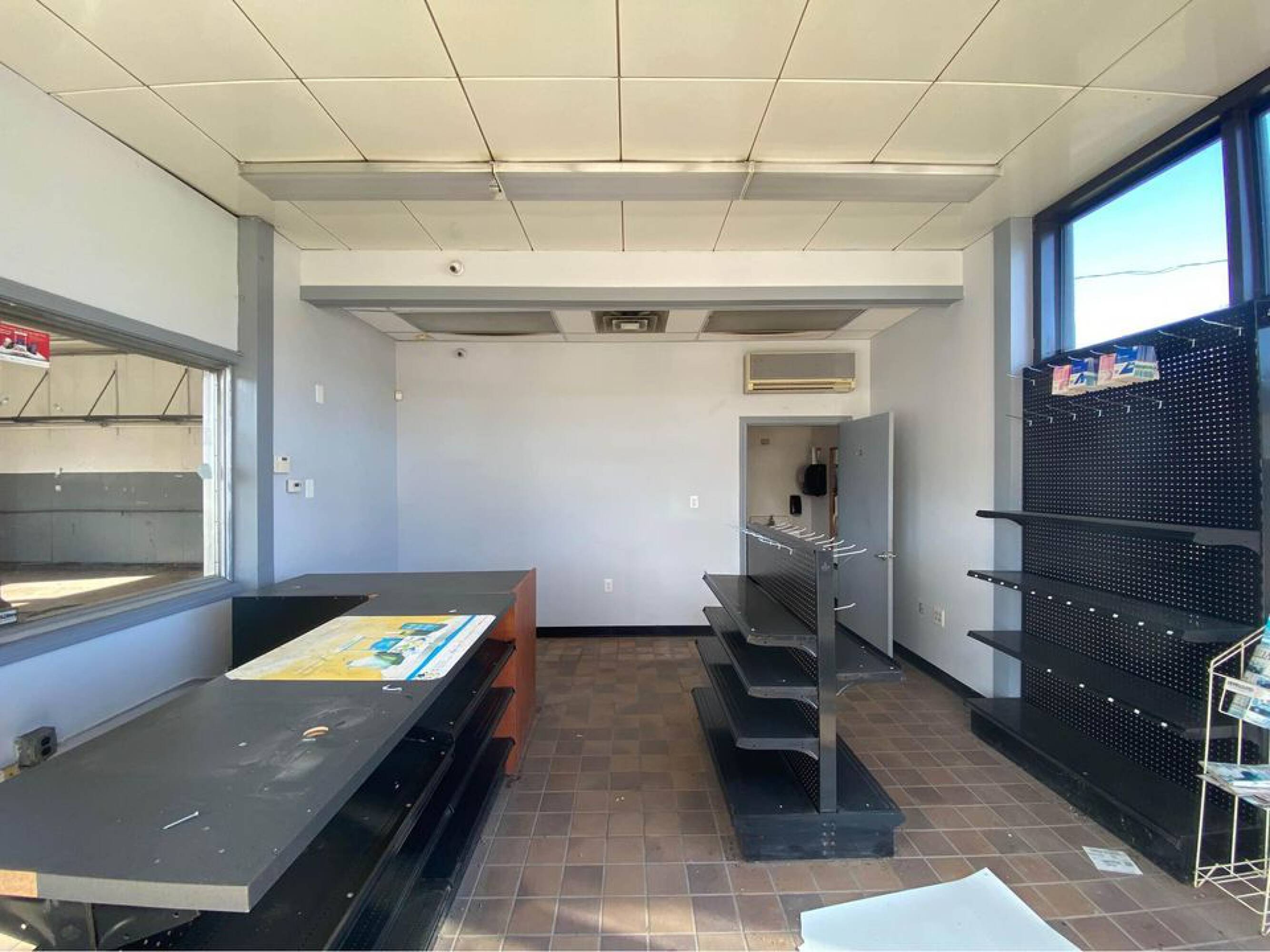 69 Lafayette Rd, North Hampton, NH 03862 | Crexi.com