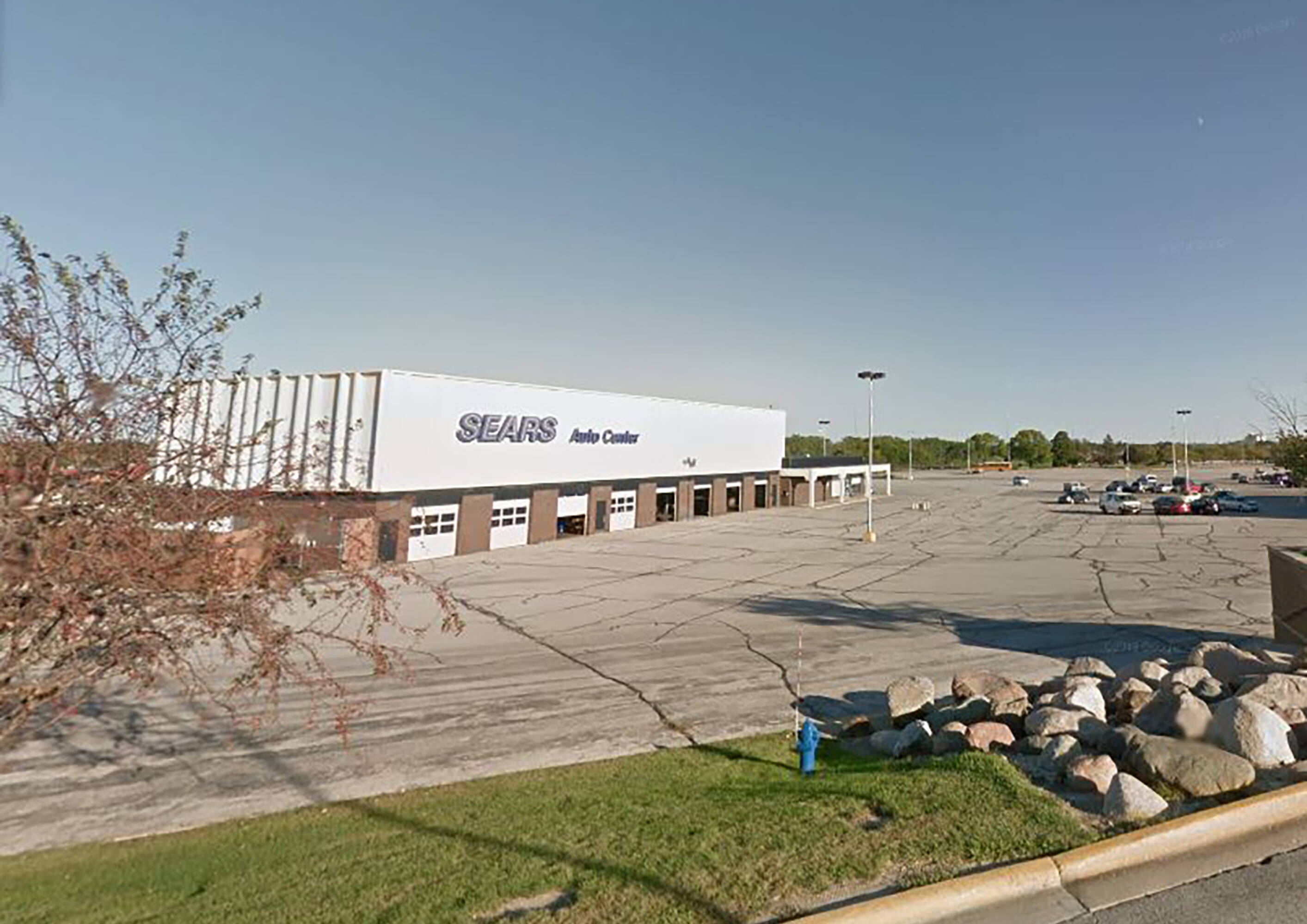 2060 La Porte Rd, Waterloo, IA 50702 | Crexi.com