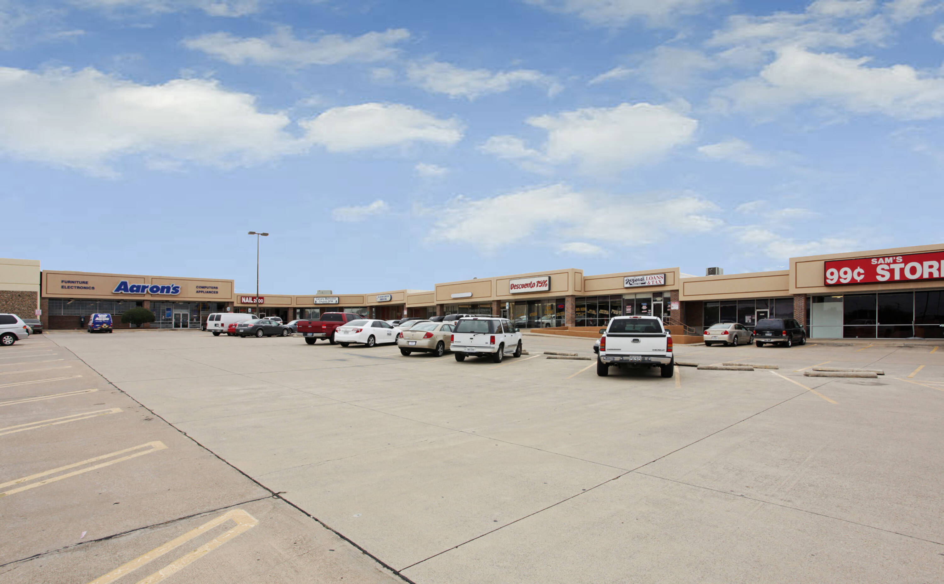 817 W PIONEER PKWY Grand Prairie TX 75051-4710 APN: 280216000004B0000 ...