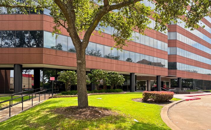 6671 Southwest Fwy, Suite 700,, Houston, TX 77074 | Crexi.com