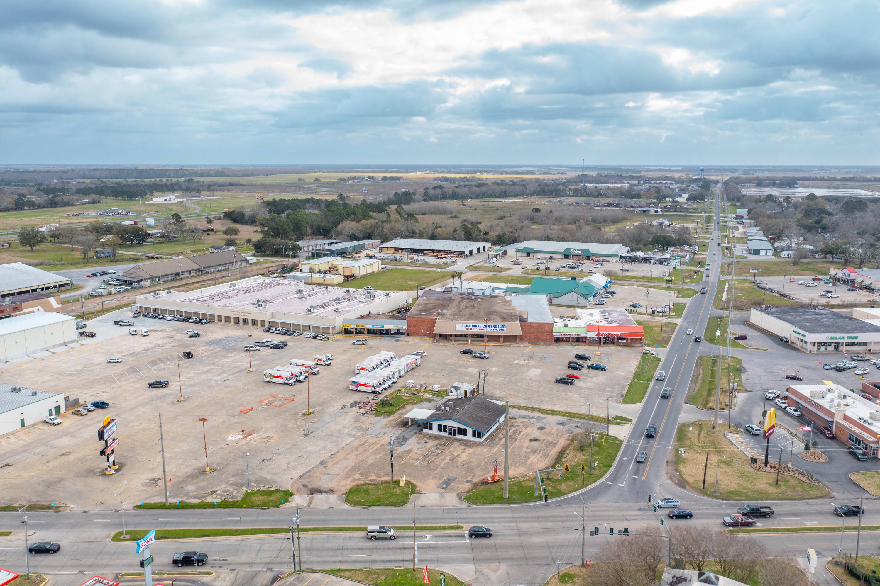 2106 N PARKERSON AVE Crowley LA 70526-2001 APN: 0610261100 | Crexi.com