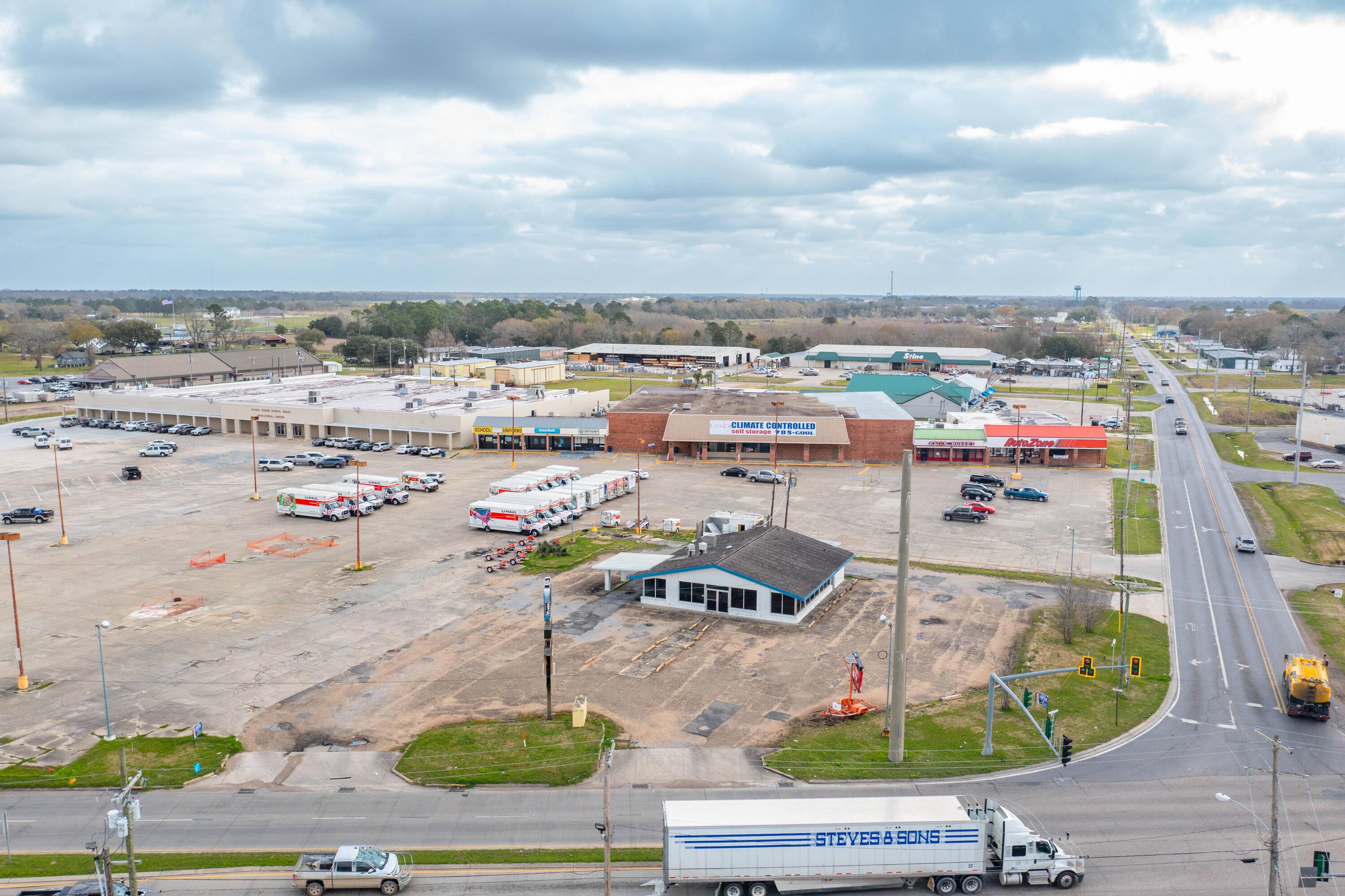 2106 N PARKERSON AVE Crowley LA 70526-2001 APN: 0610261100 | Crexi.com