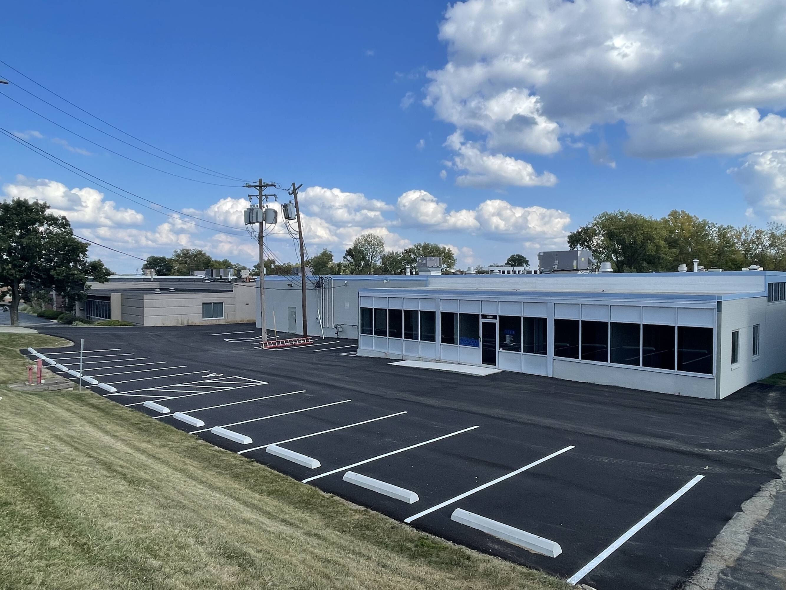 10540 CHESTER RD Cincinnati OH 45215-1204 APN: 05980090006200 | Crexi.com