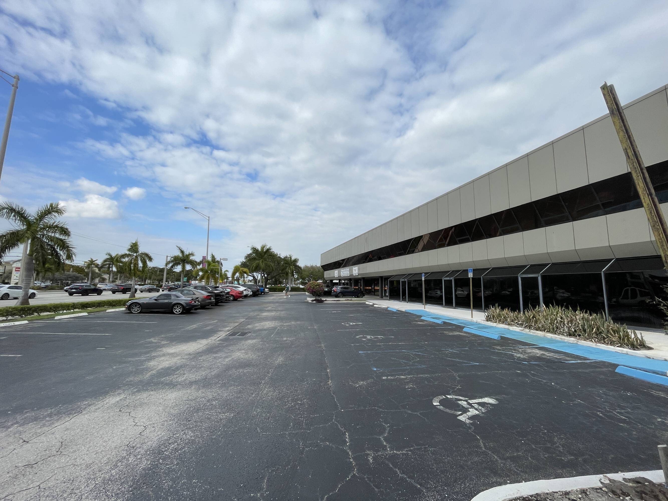 1100 S FEDERAL HWY Deerfield Beach FL 33441-7000 APN: 484307BA0000 ...