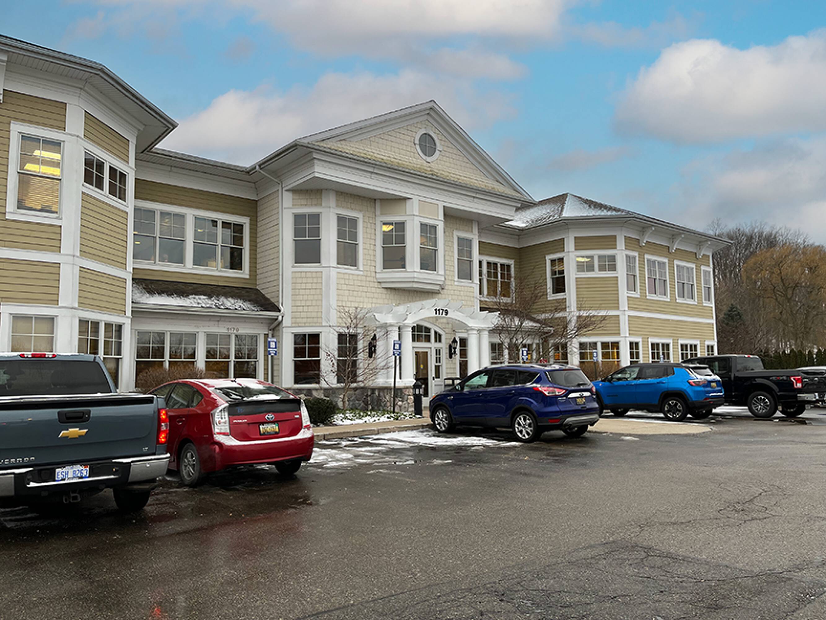 1179 E Paris Ave SE, Grand Rapids, MI 49546 | Crexi.com