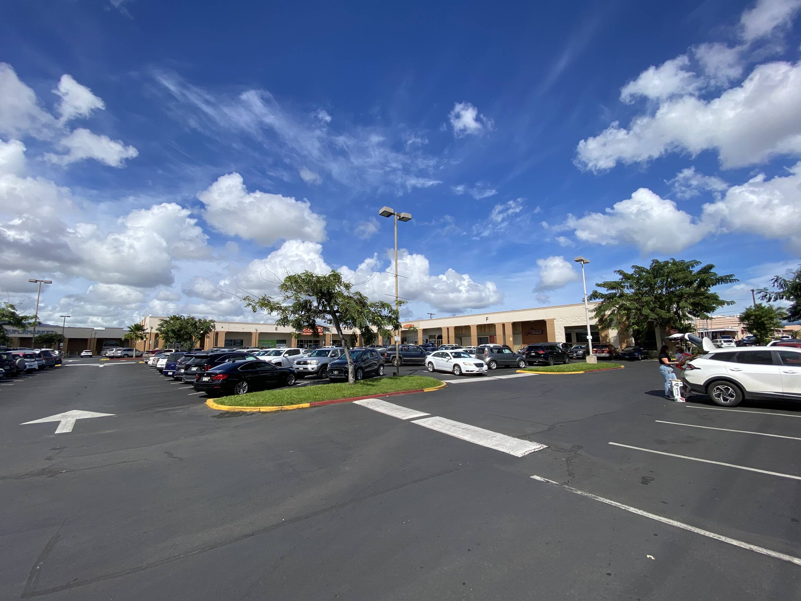 94-300 Farrington Hwy, Waipahu, HI 96797 | Crexi.com
