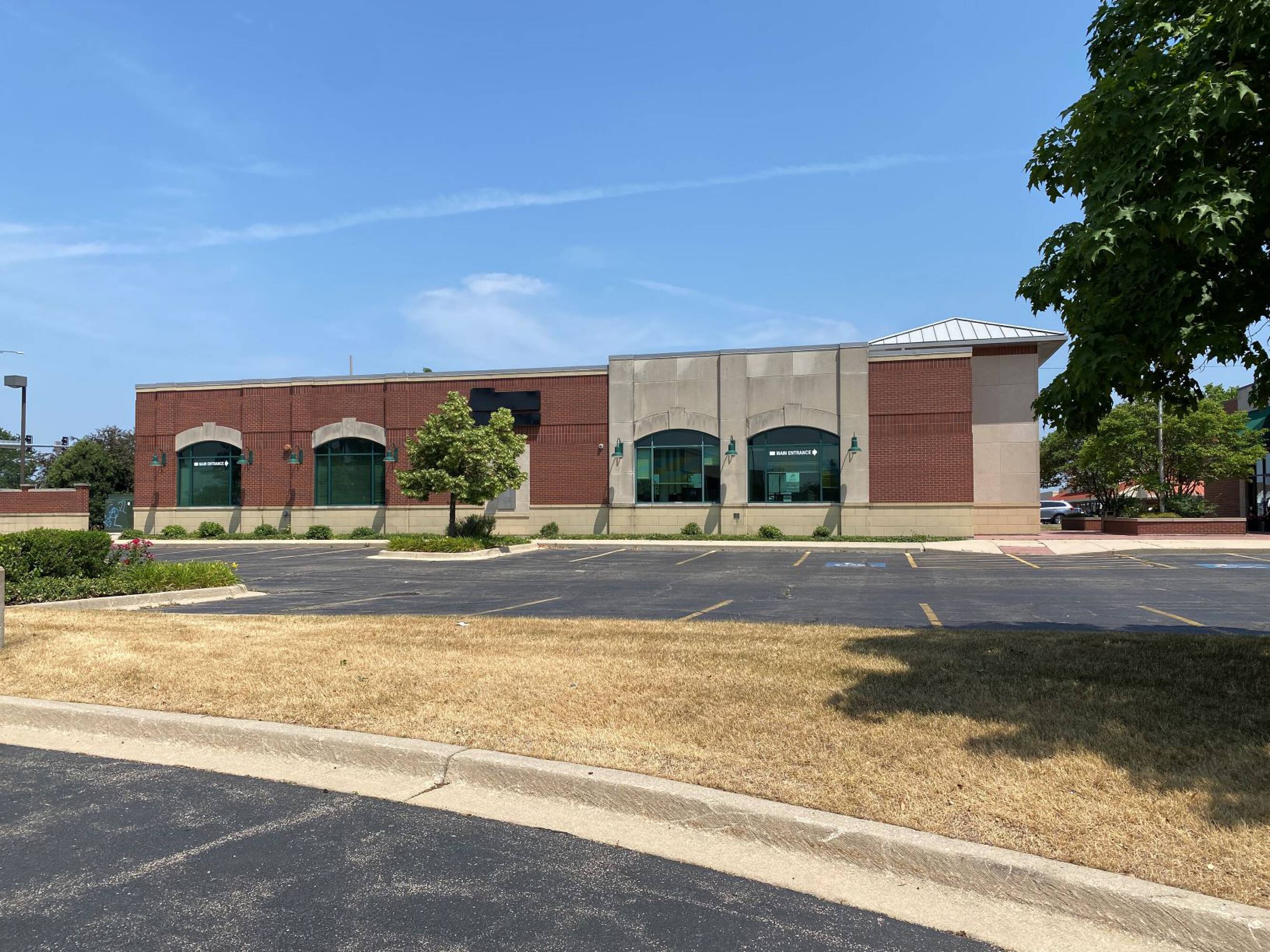 1978 W Wilson St, Batavia, IL 60510 | Crexi.com