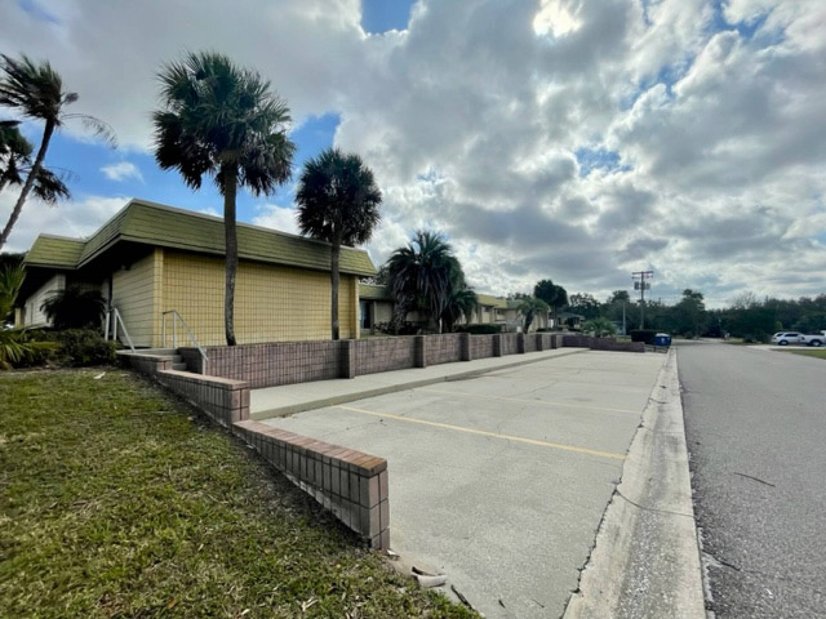 306 S 10th St, Haines City, FL 33844 | Crexi.com