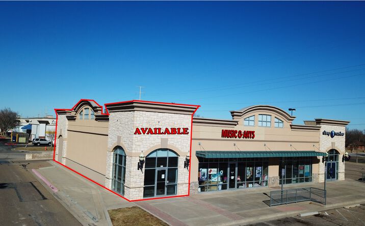 7701 I-40, Amarillo, TX 79106 - Retail Space for Lease - Premium Anchor Space - Westgate Mall