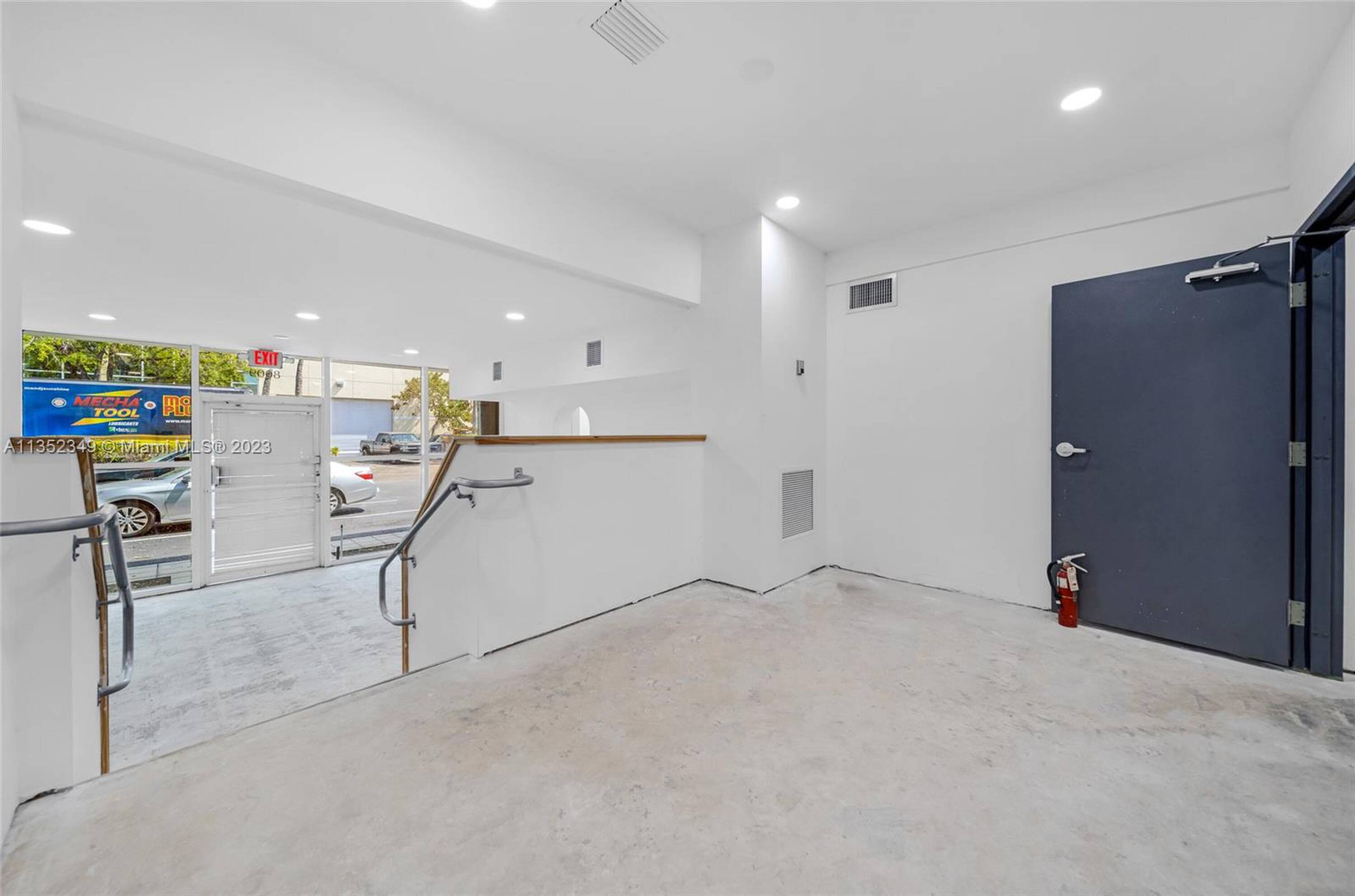 8009 NW 29th St # 8009, Doral, FL 33122 - Industrial Space for Lease ...