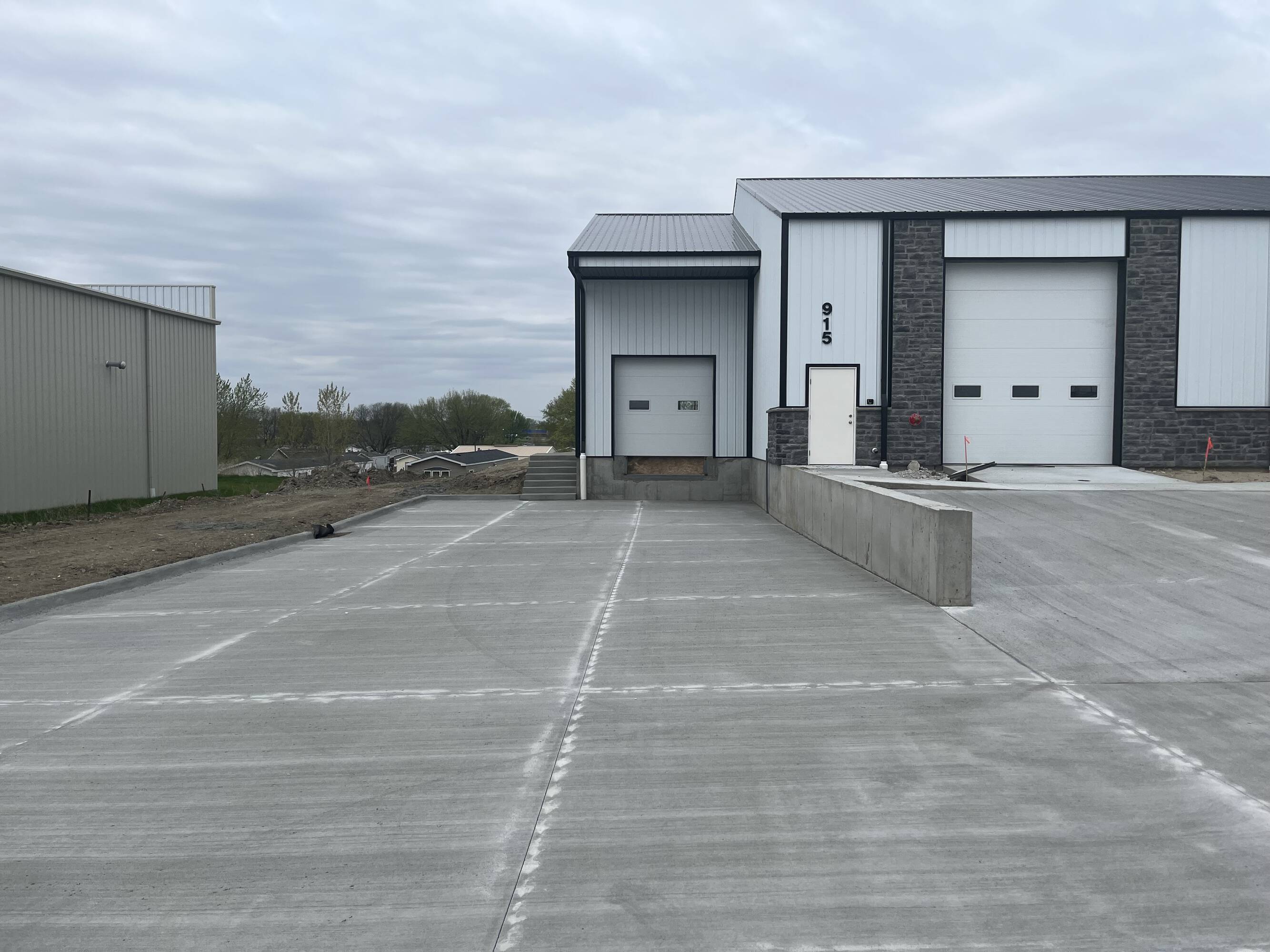 915 S BELL AVE Ames IA 50010-7721 APN: 1007310040 | Crexi.com