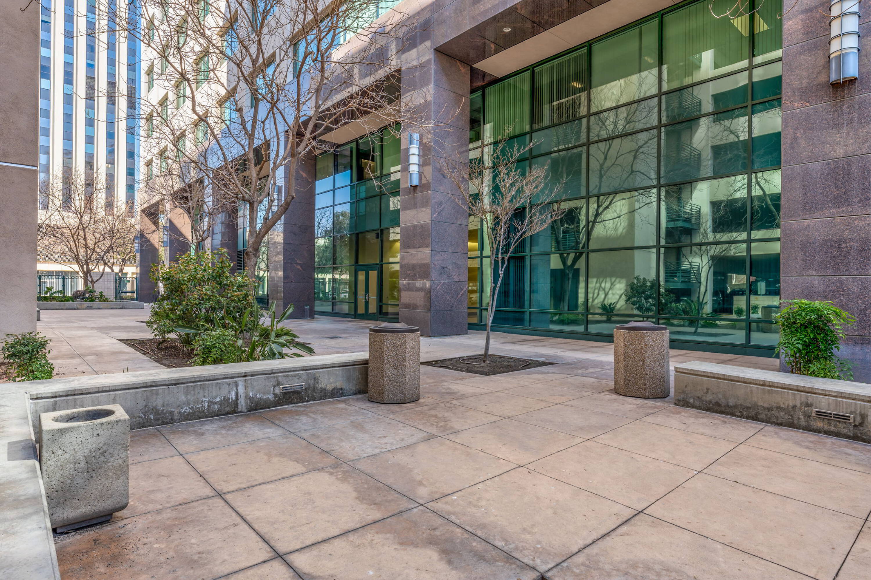 855 M St, Fresno, CA 93721 | Crexi.com