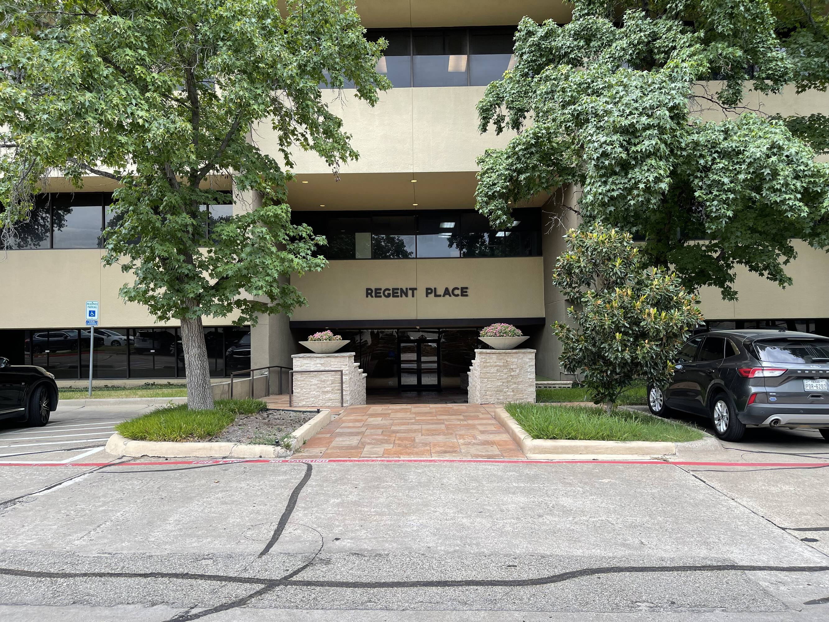 1304 W Walnut Hill Ln, Irving, TX 75038 | Crexi.com