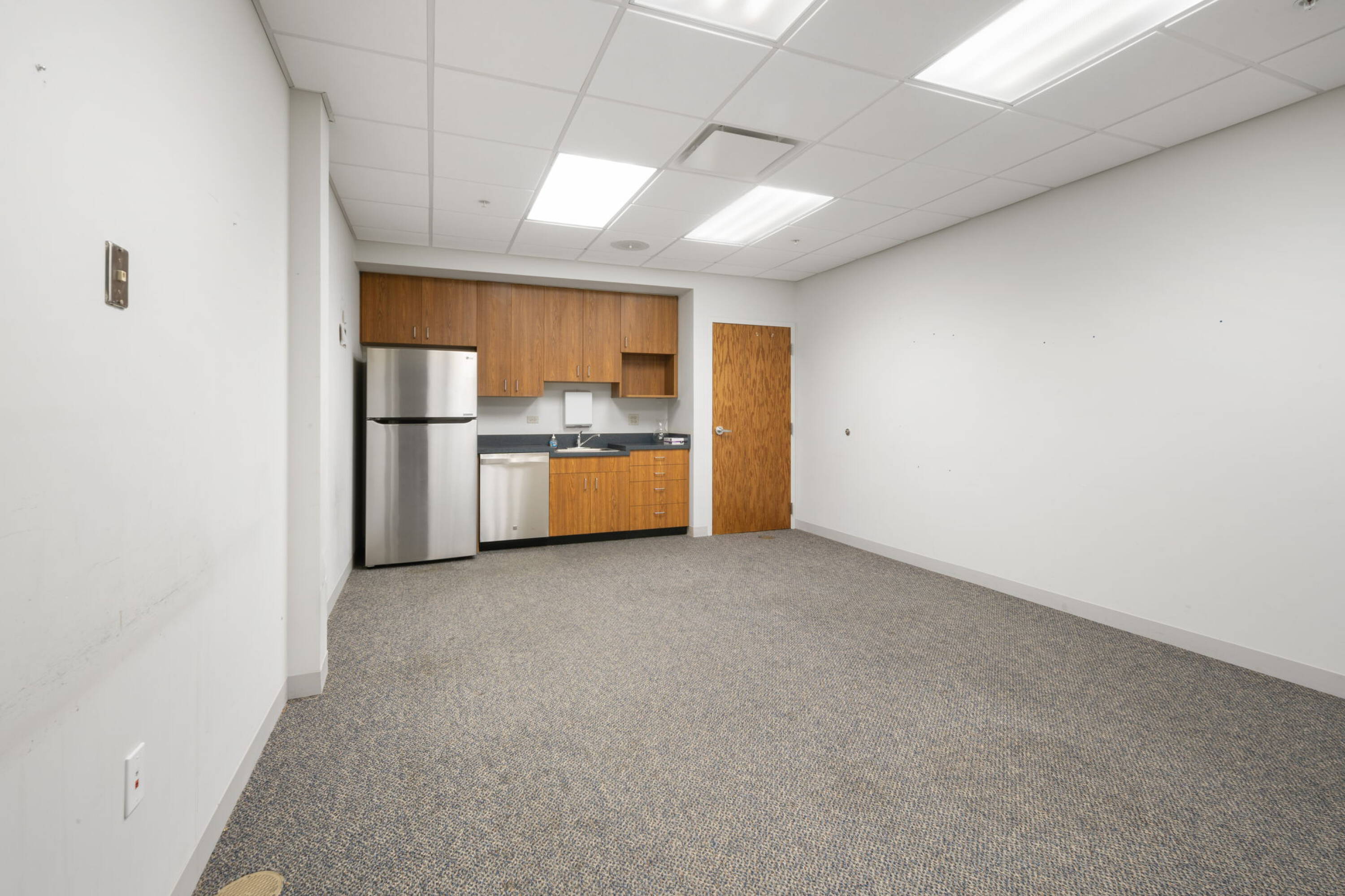 1247 Rickert Dr, Naperville, IL 60540 | Crexi.com