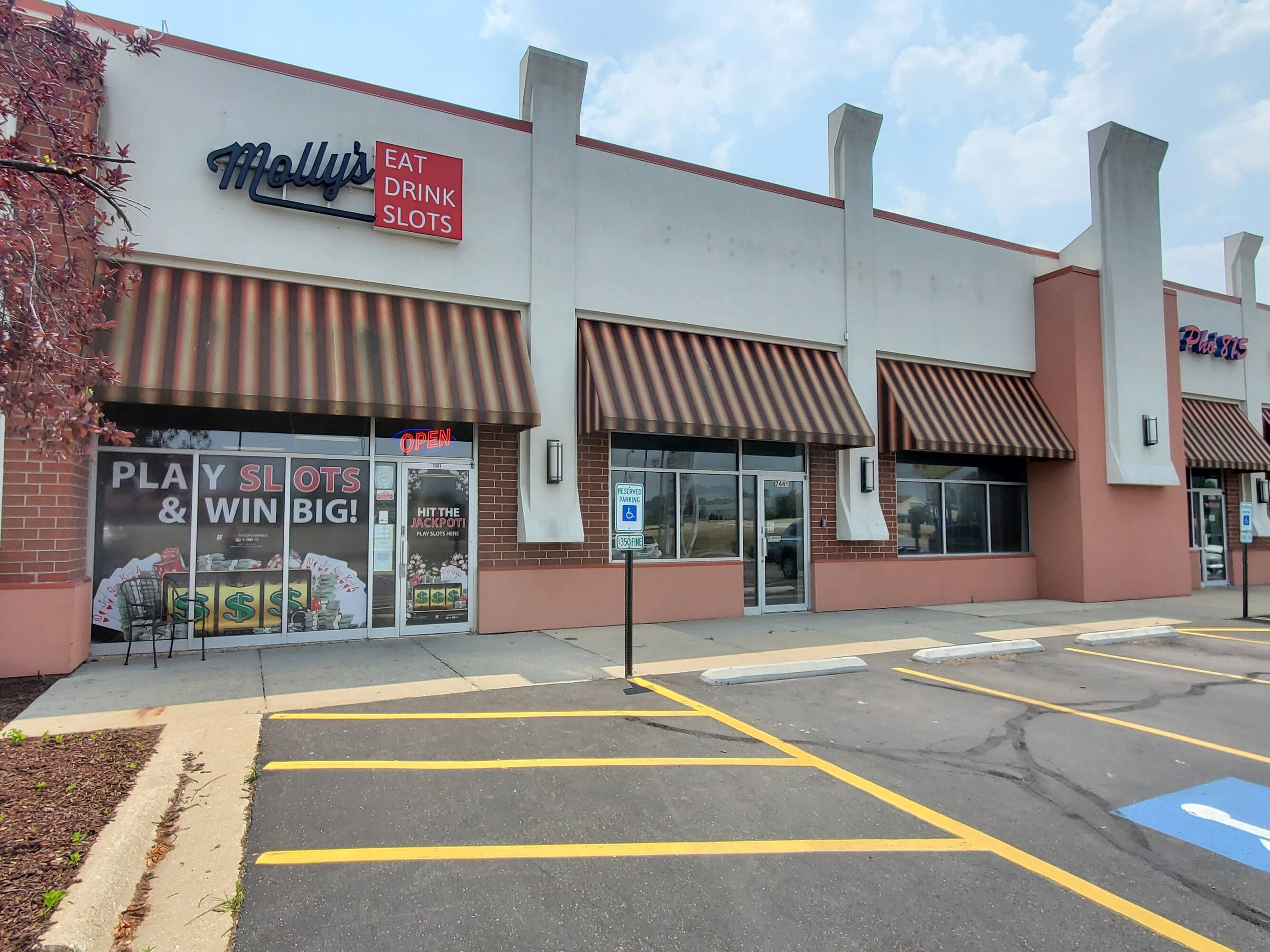 7431 E State St, Rockford, IL 61108 | Crexi.com