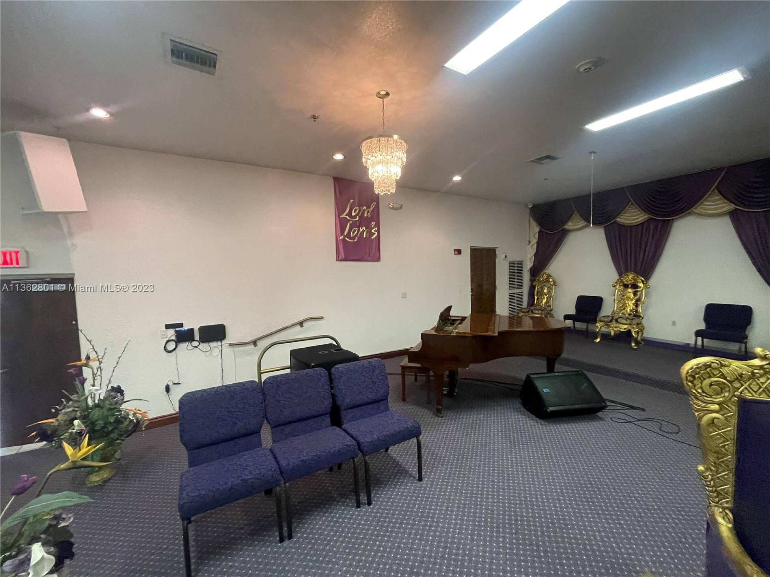 240 BAHMAN AVE Opa Locka FL 33054-3373 APN: 0821210040630 | Crexi.com