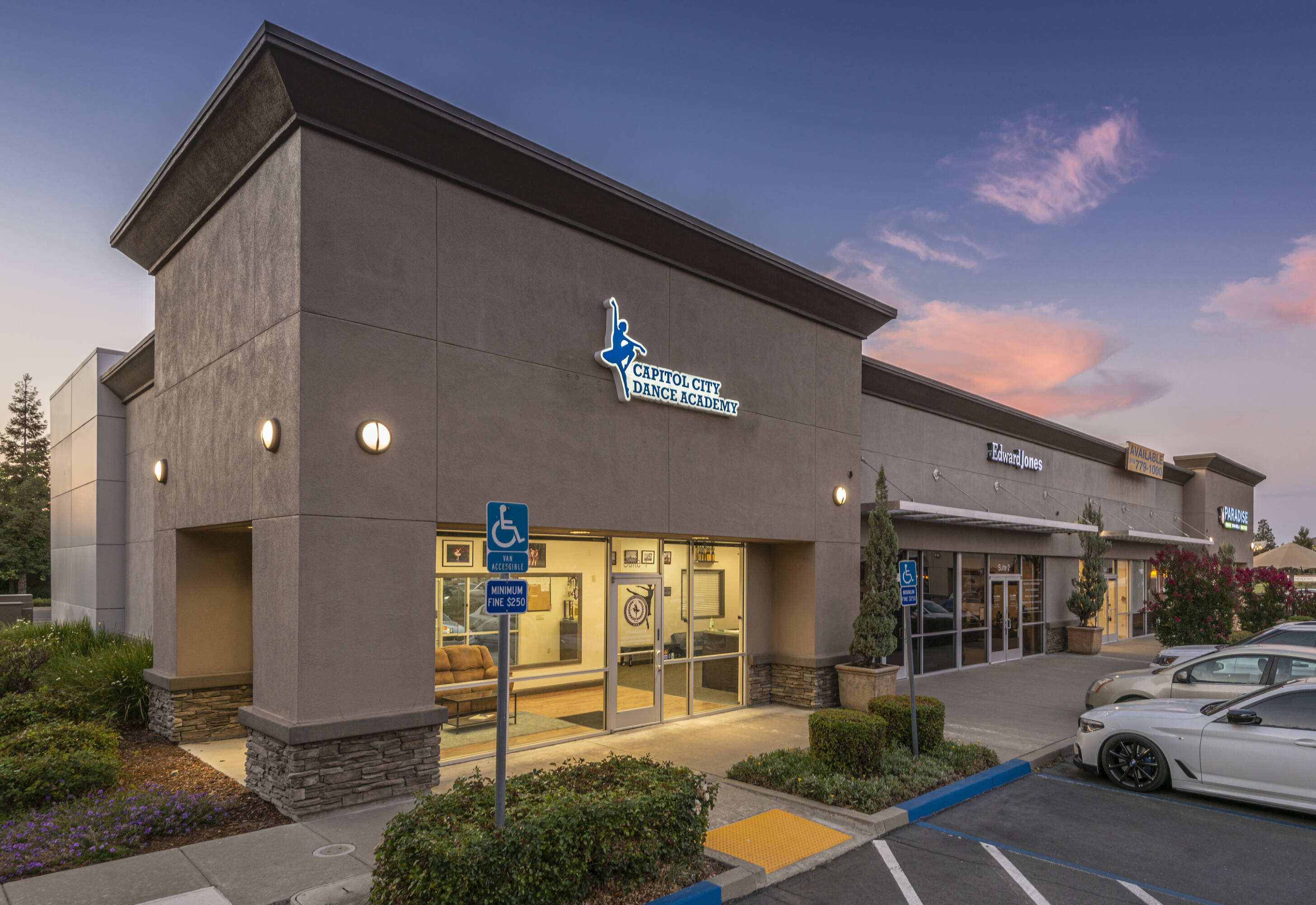 1850 DEL PASO RD Sacramento CA 95834-1192 APN: 22516200210000 | Crexi.com