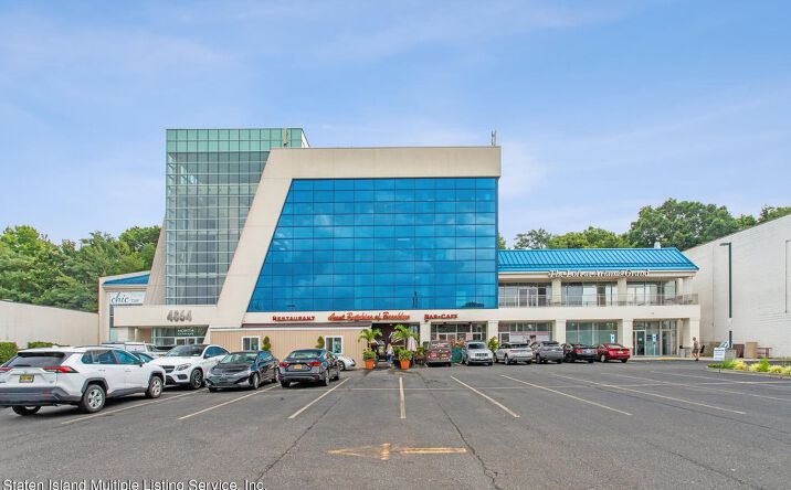 2752 Veterans Rd W, Staten Island, NY 10309 - Retail Space for Lease ...