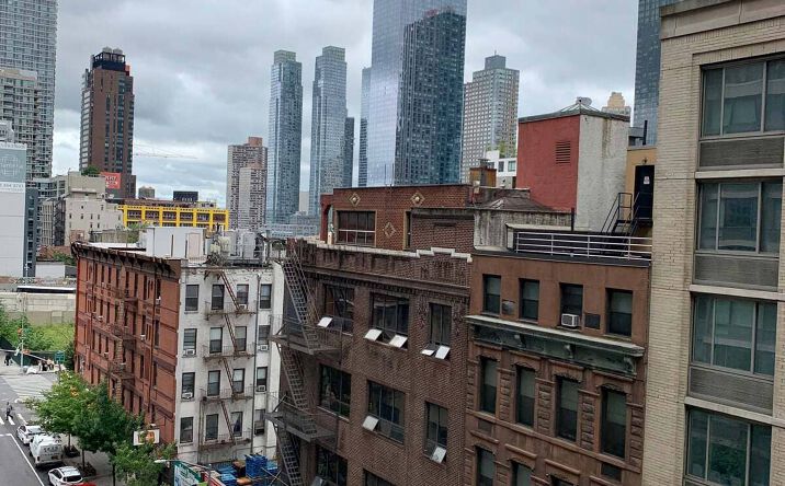 325 W 37th St, New York, NY 10018 | Crexi.com