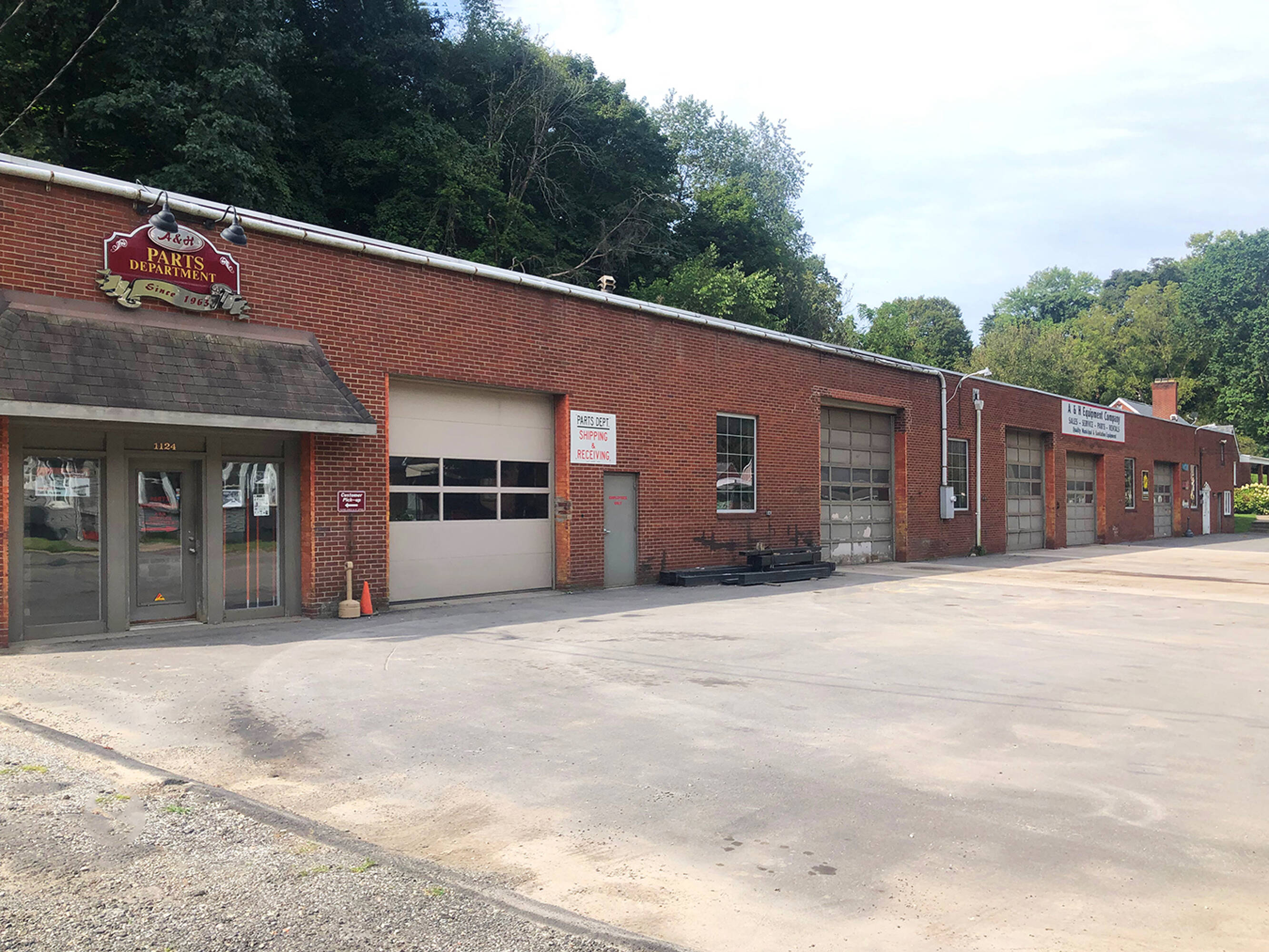 1124 McLaughlin Run Rd, Bridgeville, PA 15017 | Crexi.com