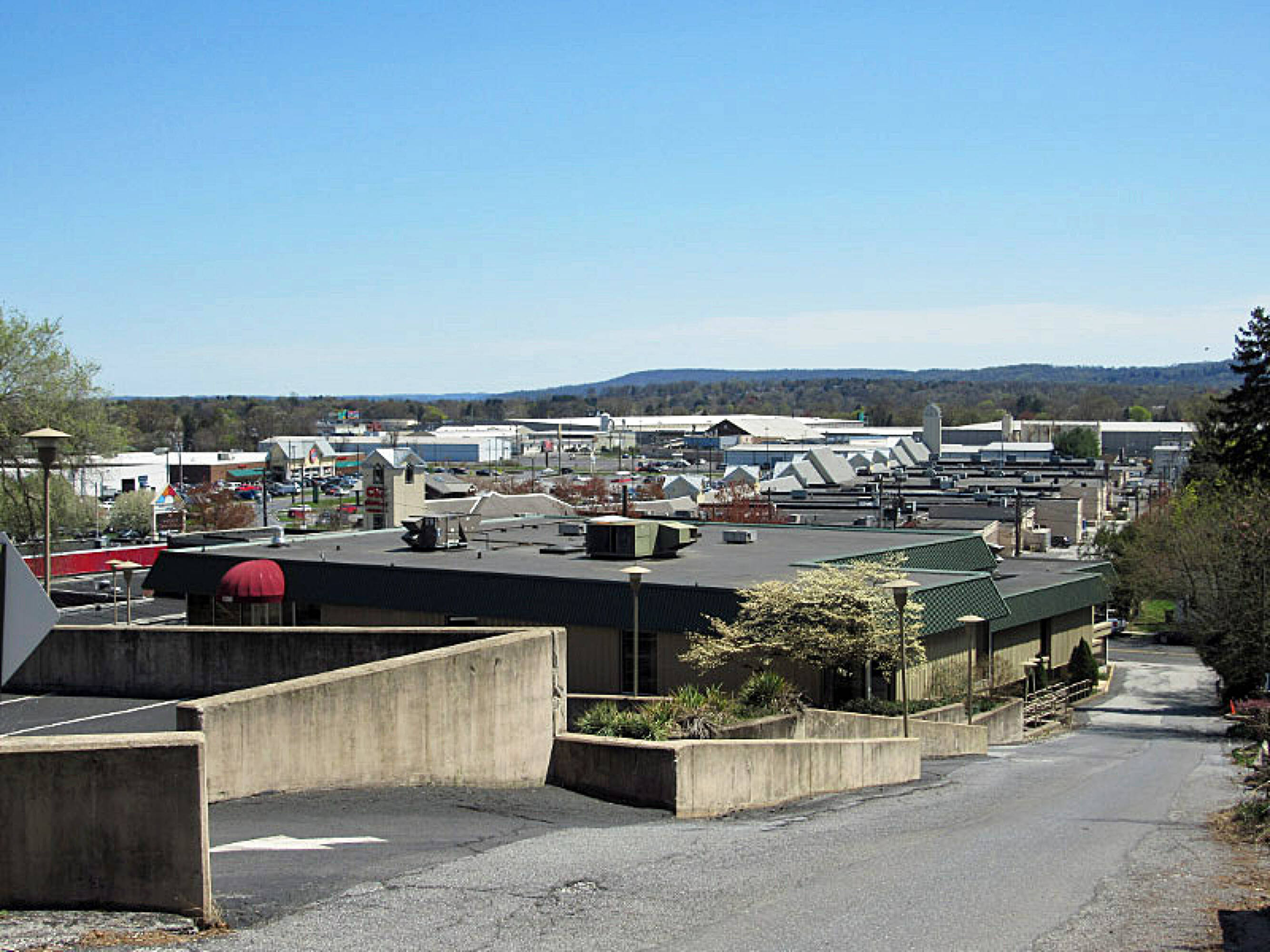 1300 Market St, Lemoyne, PA 17043 | Crexi.com