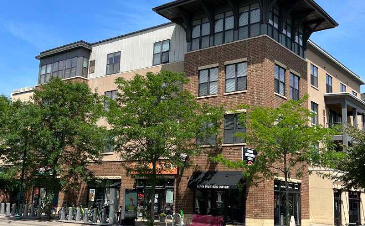 Pictures of Retail property located at 4644 E Lake St, Minneapolis, MN 55406 for lease - image #1