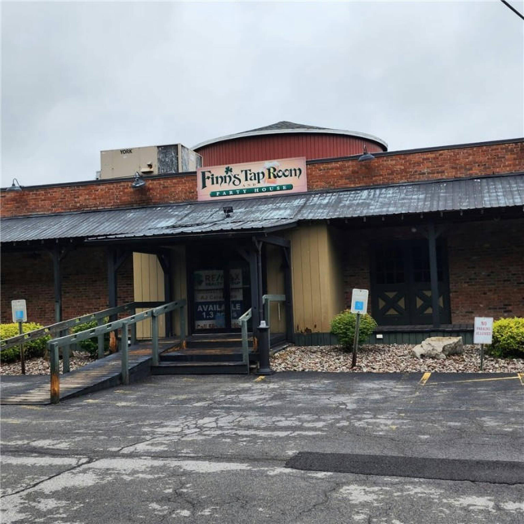 14 RAILROAD ST Victor NY 14564-1322 APN: 28.10-1-9.100 | Crexi.com