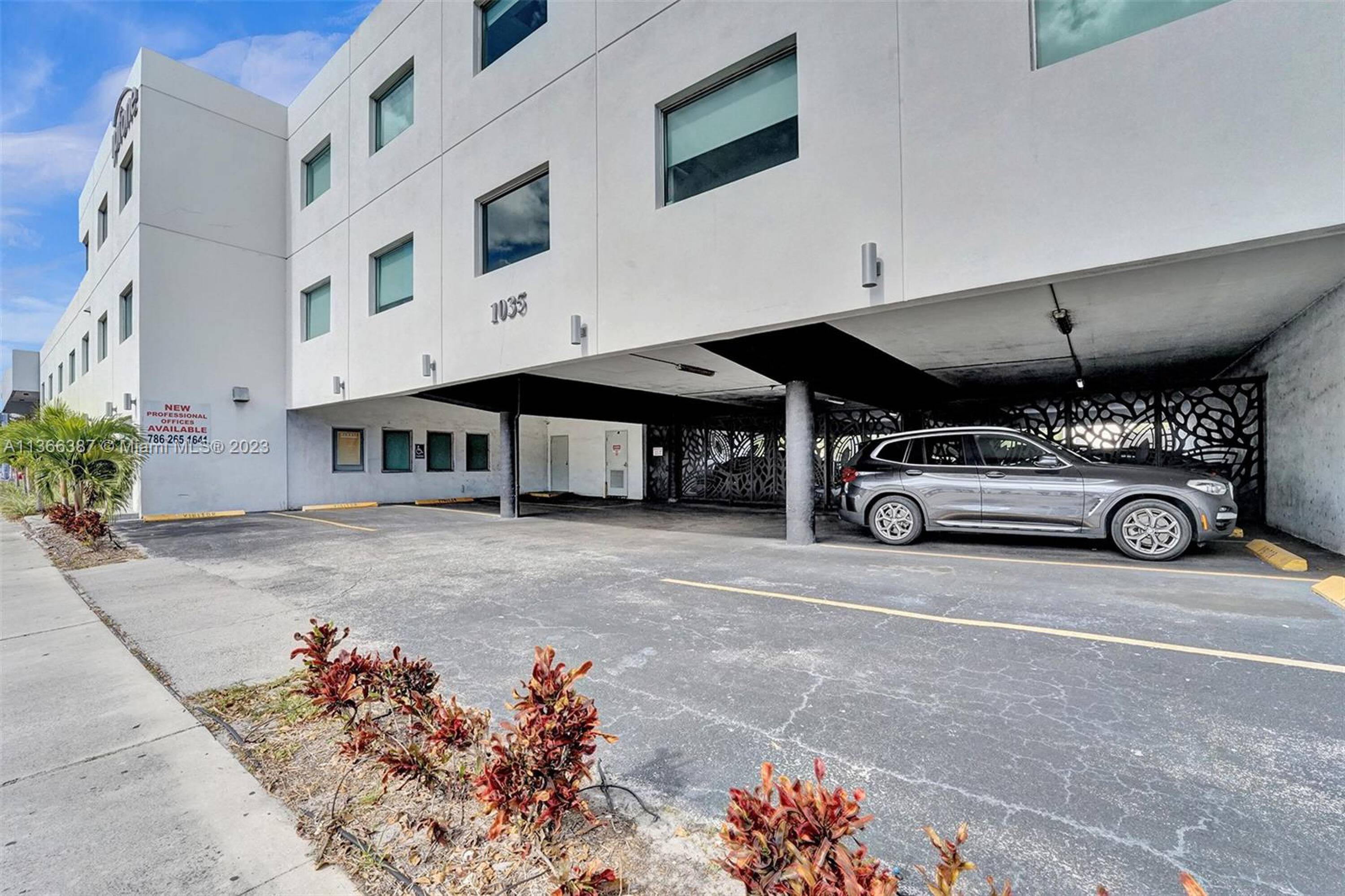 1035 NE 125th St, North Miami, FL 33161 | Crexi.com