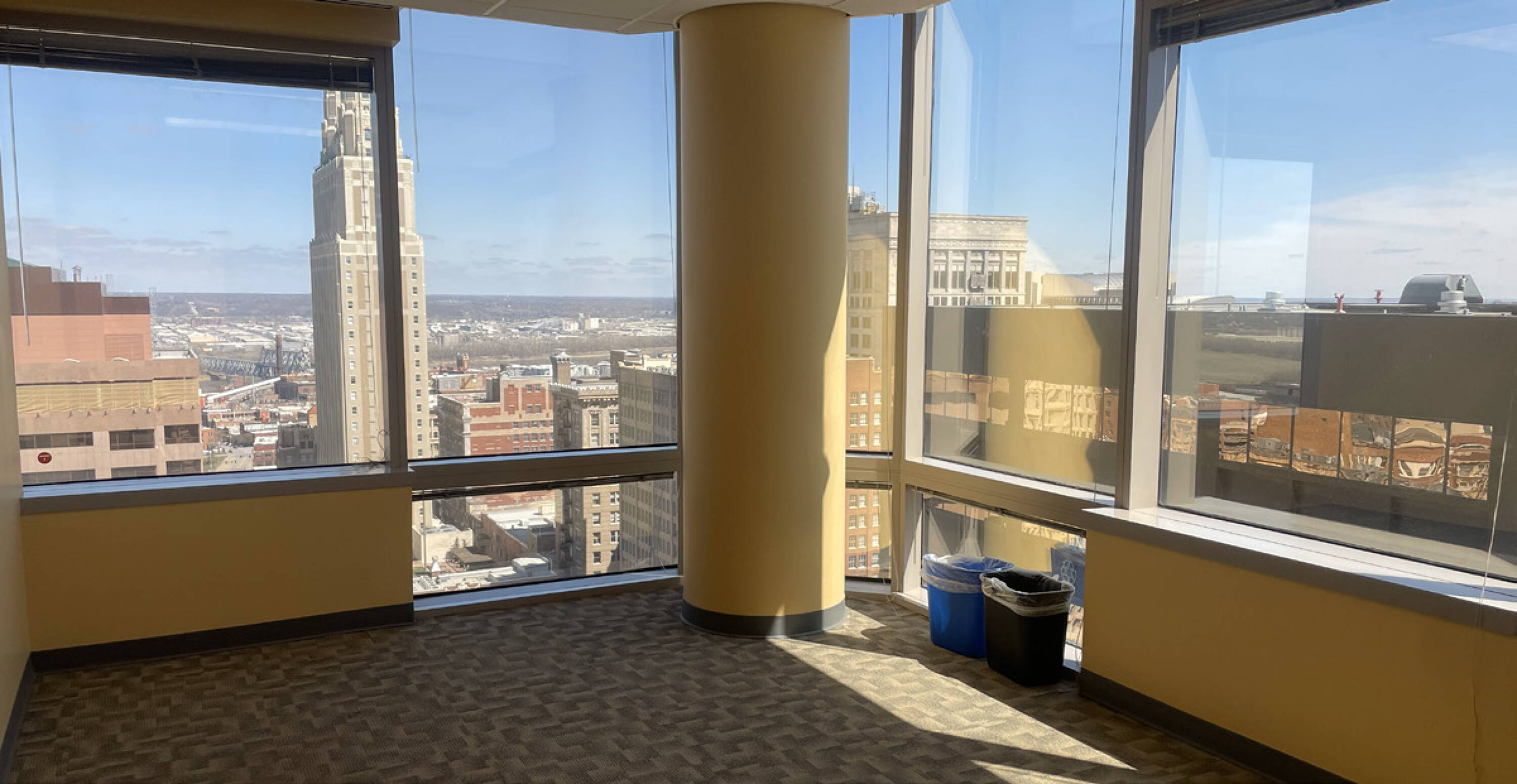 1111 Main St, KCMO, MO 64030 | Crexi.com