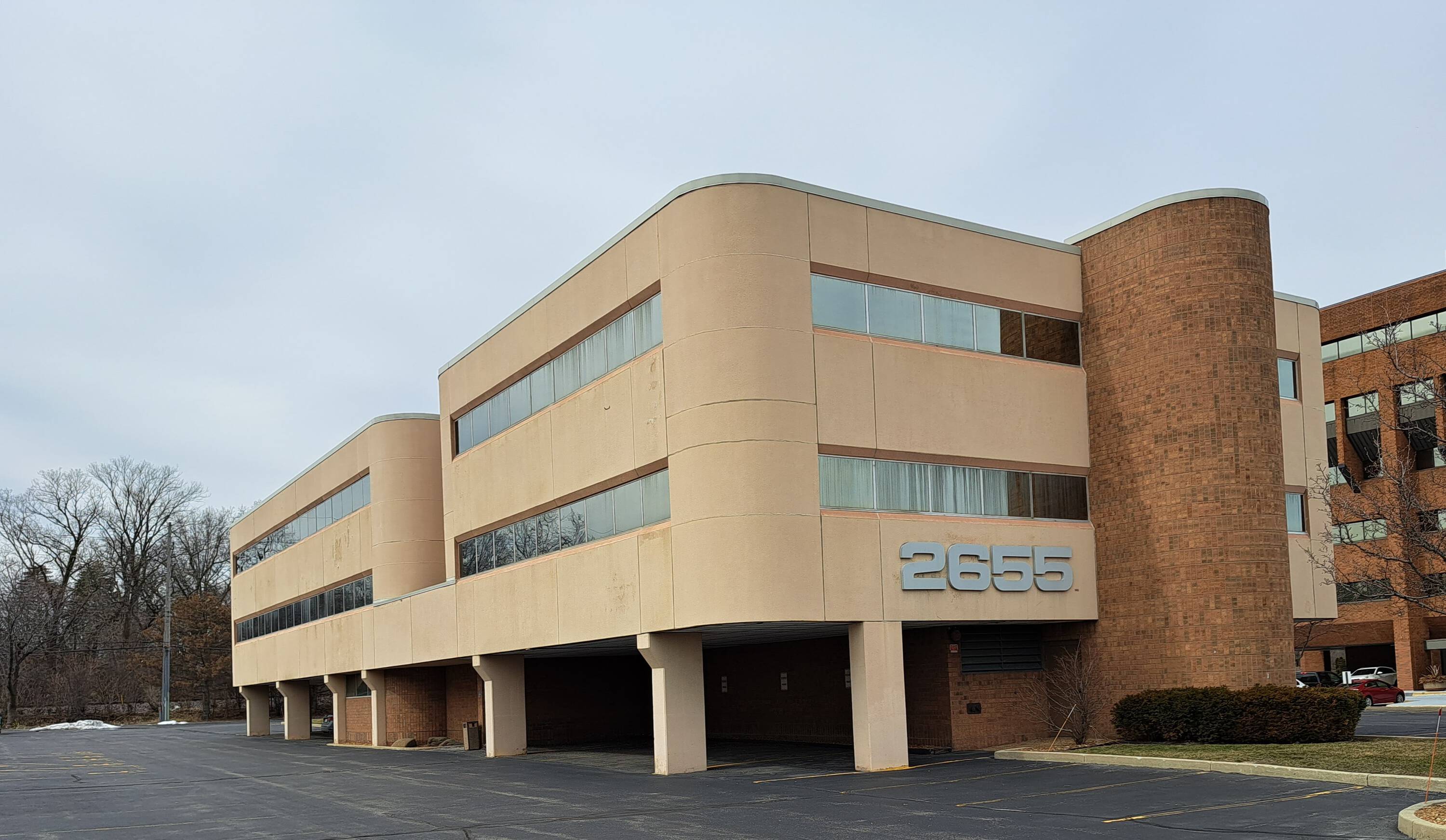 2566 N Mayfair Rd, Wauwatosa, WI 53226 | Crexi.com