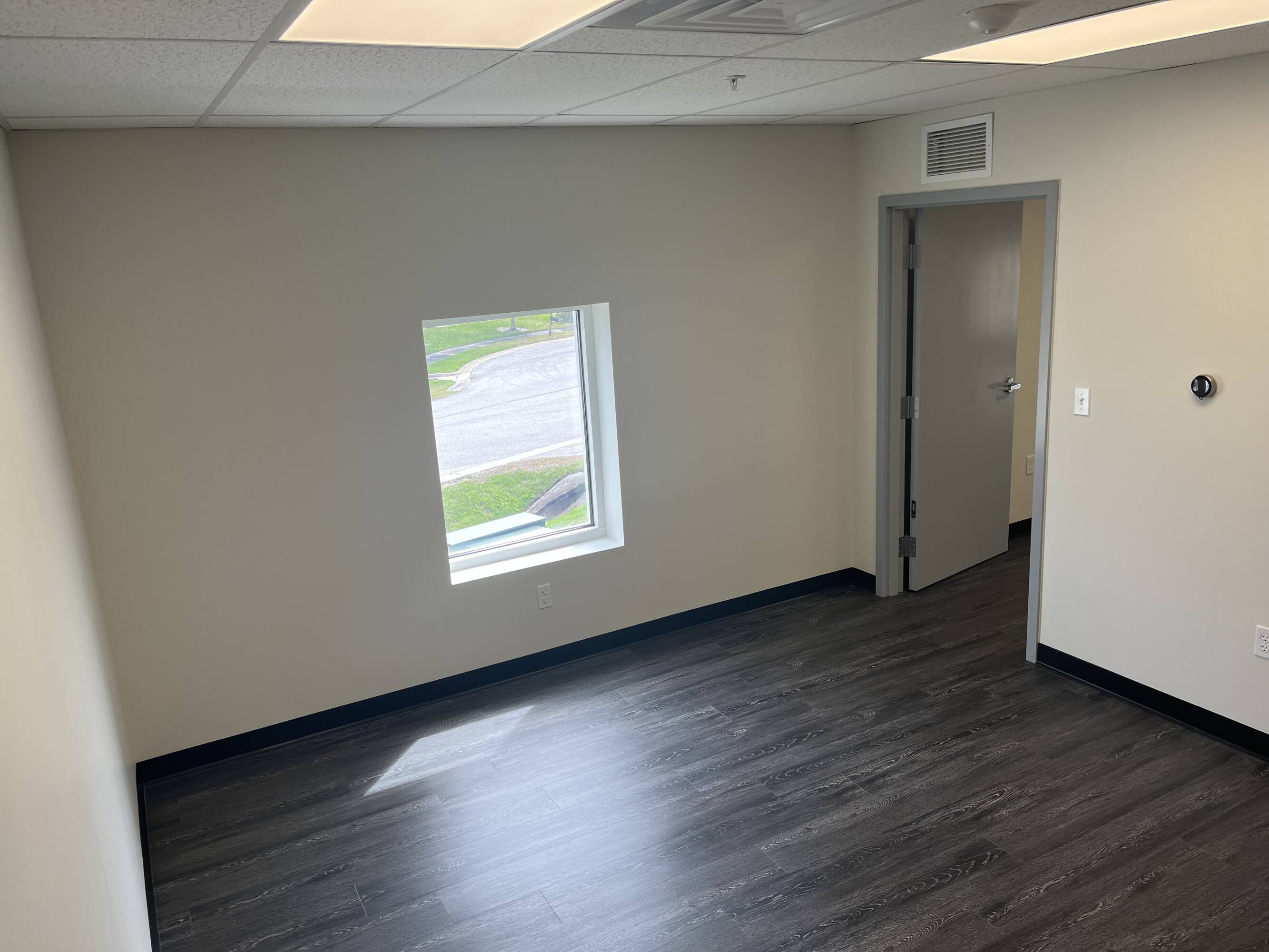 8280 Consumer Ct, Sarasota, FL 34240 | Crexi.com