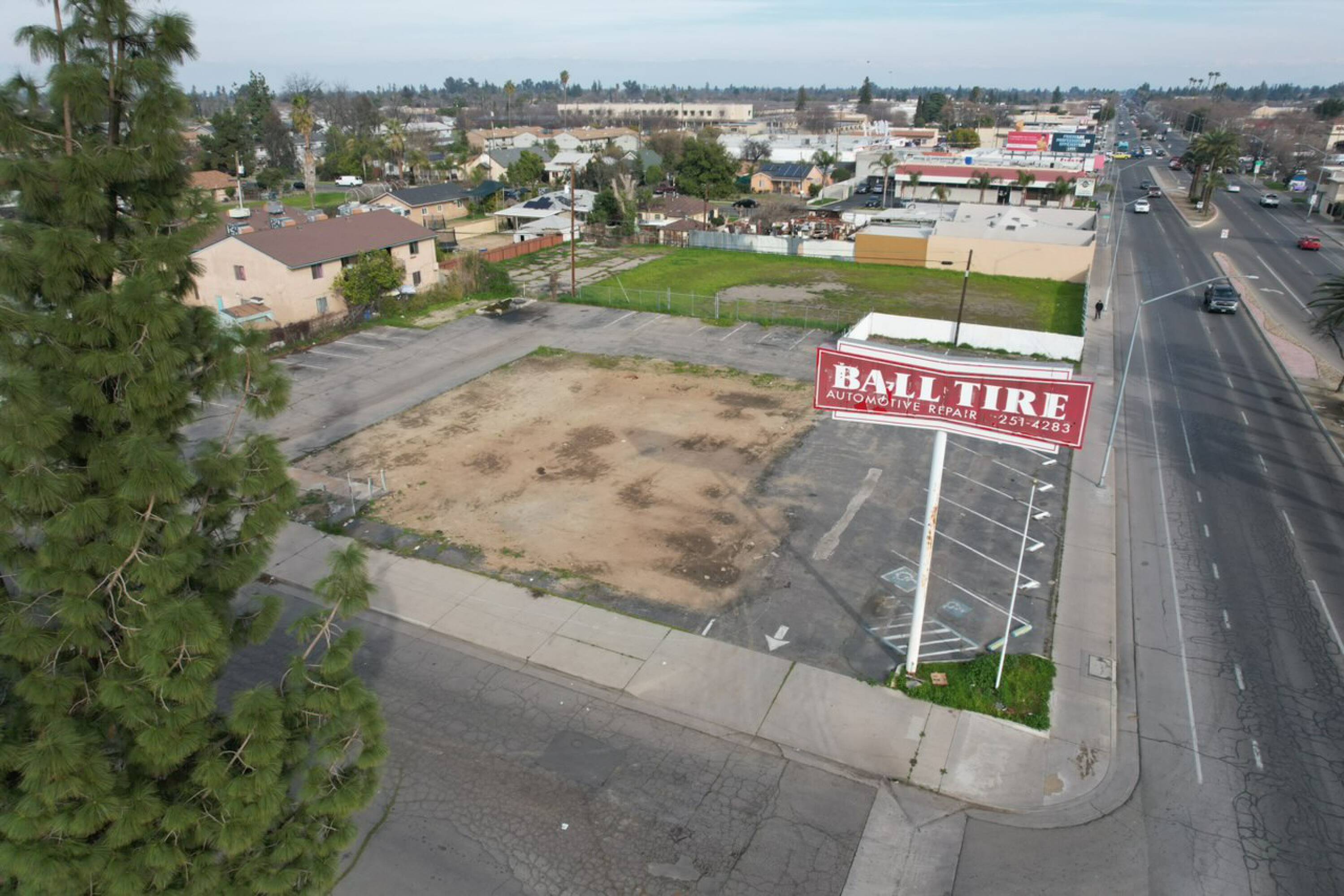 4741 E Kings Canyon Rd, Fresno, CA 93702 | Crexi.com