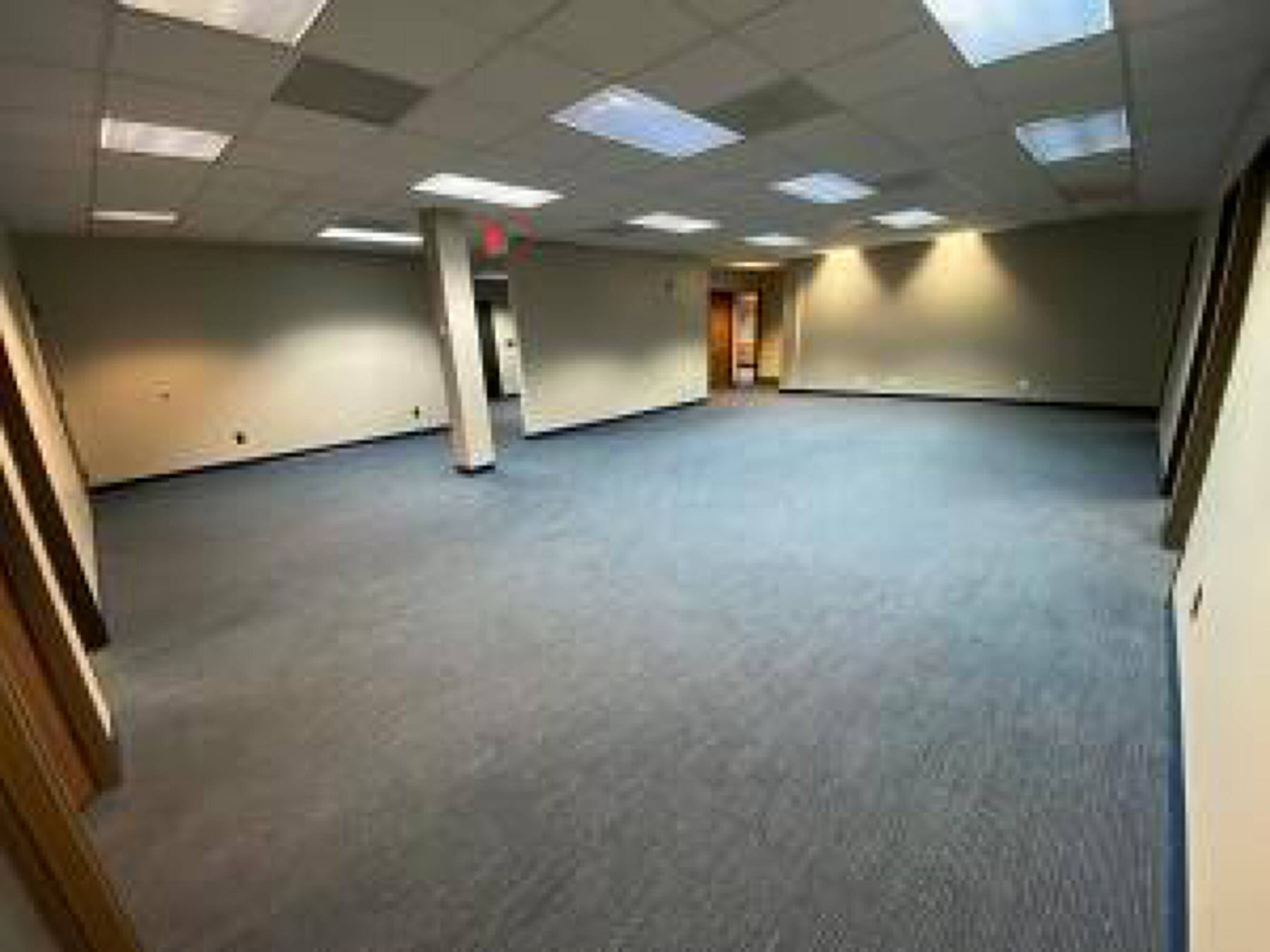 6500 BUSCH BLVD Columbus OH 43229-1785 APN: 610262370 | Crexi.com