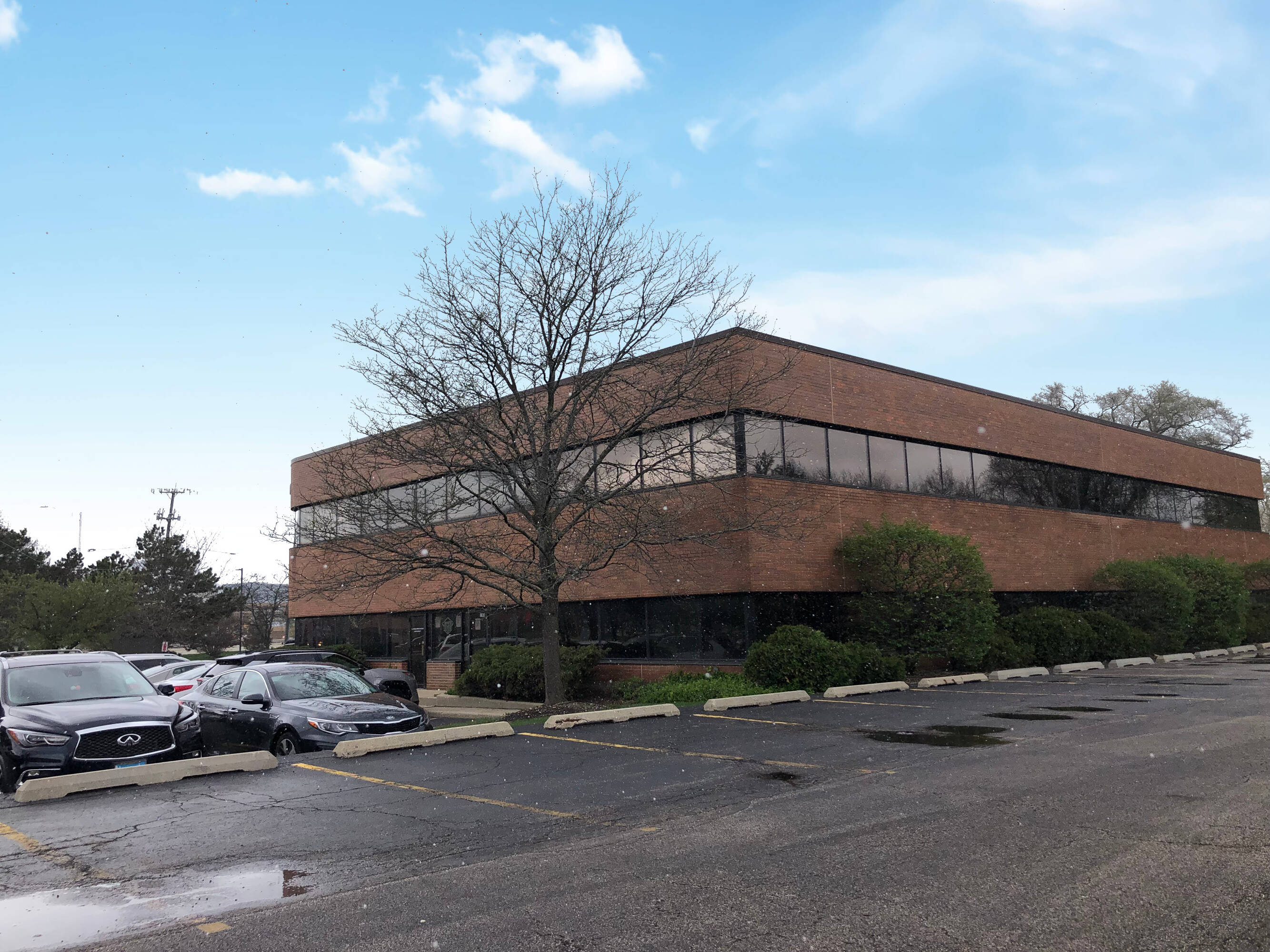 1990 E Algonquin Rd, Palatine, IL 60067 | Crexi.com