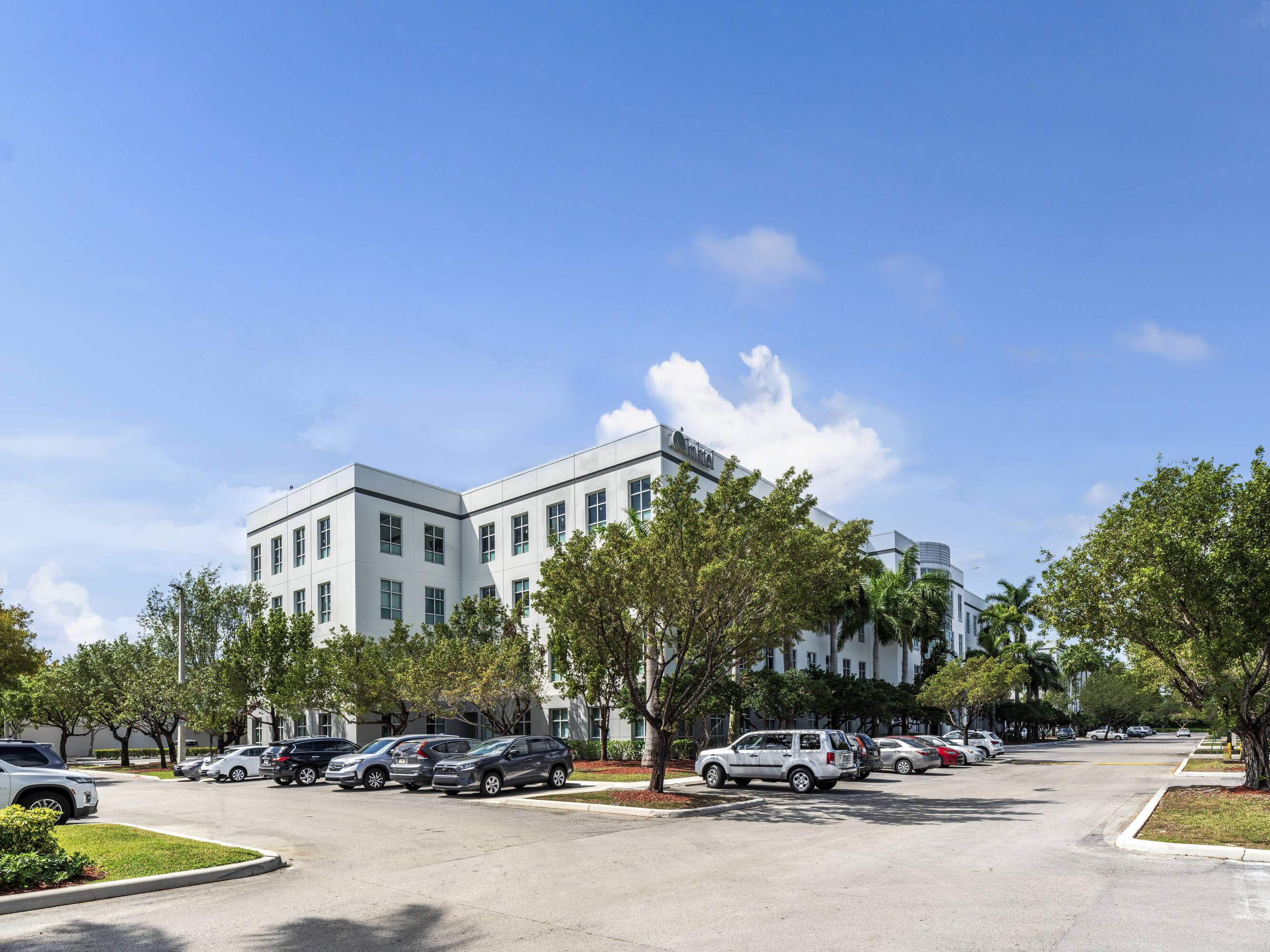 8200 NW 33rd St, Miami, FL 33122 | Crexi.com