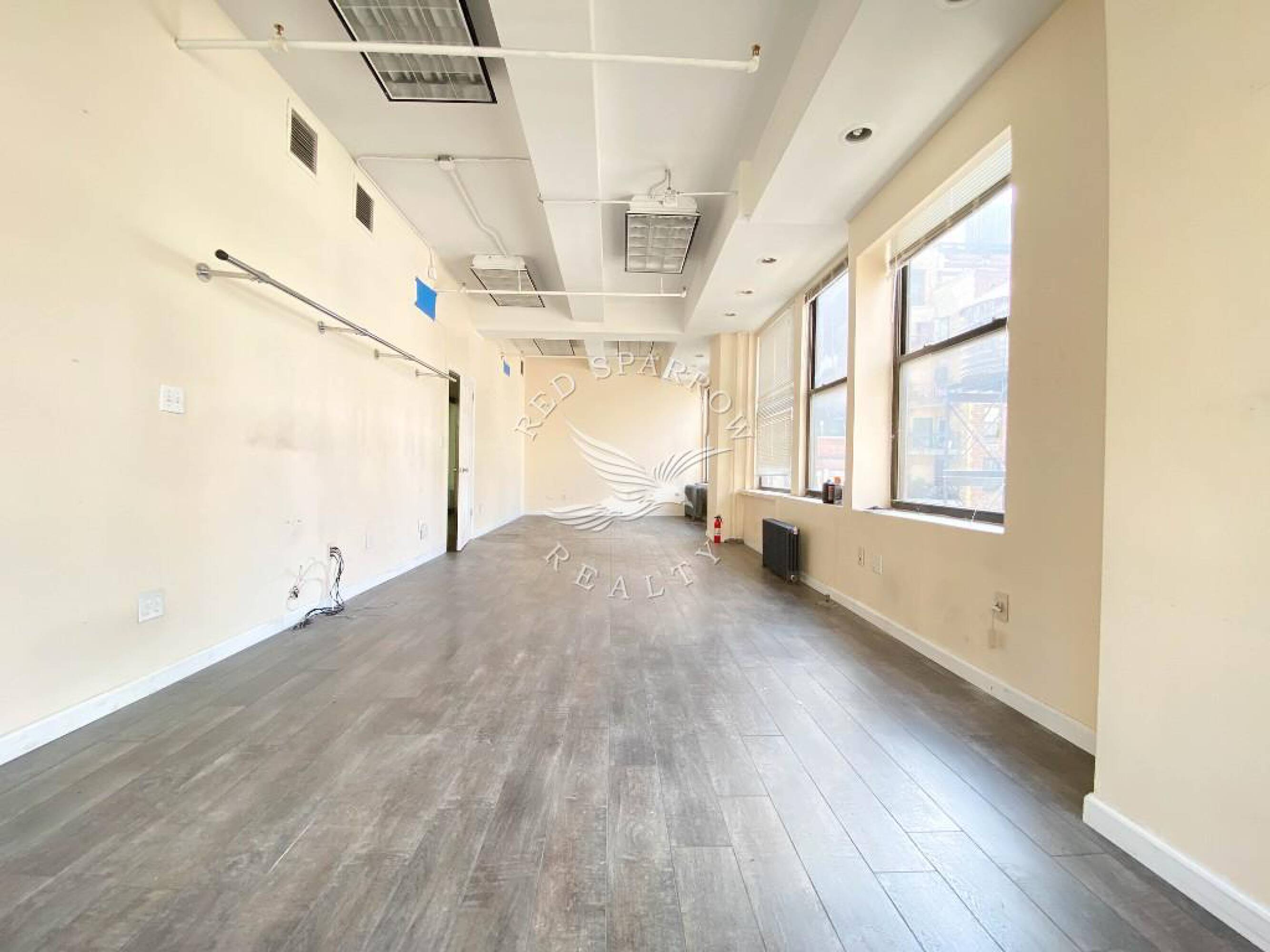 14th floor office space on West 37th Street, New York, NY 10018 | Crexi.com