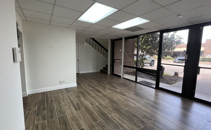 Lease Commercial Real Estate and Property in Houston, TX | Crexi.com