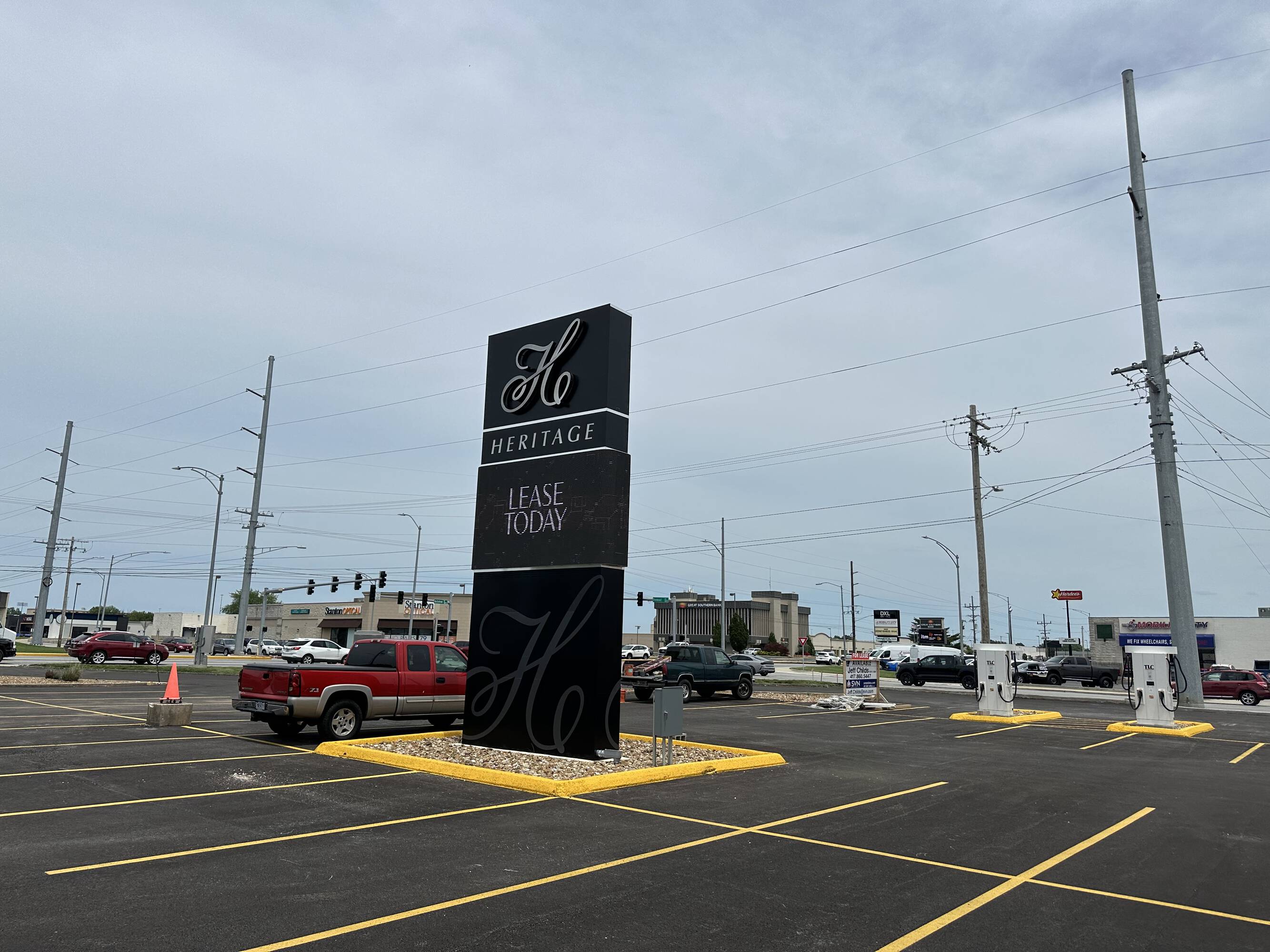 1364 E Battlefield Rd, Springfield, MO 65804 | Crexi.com