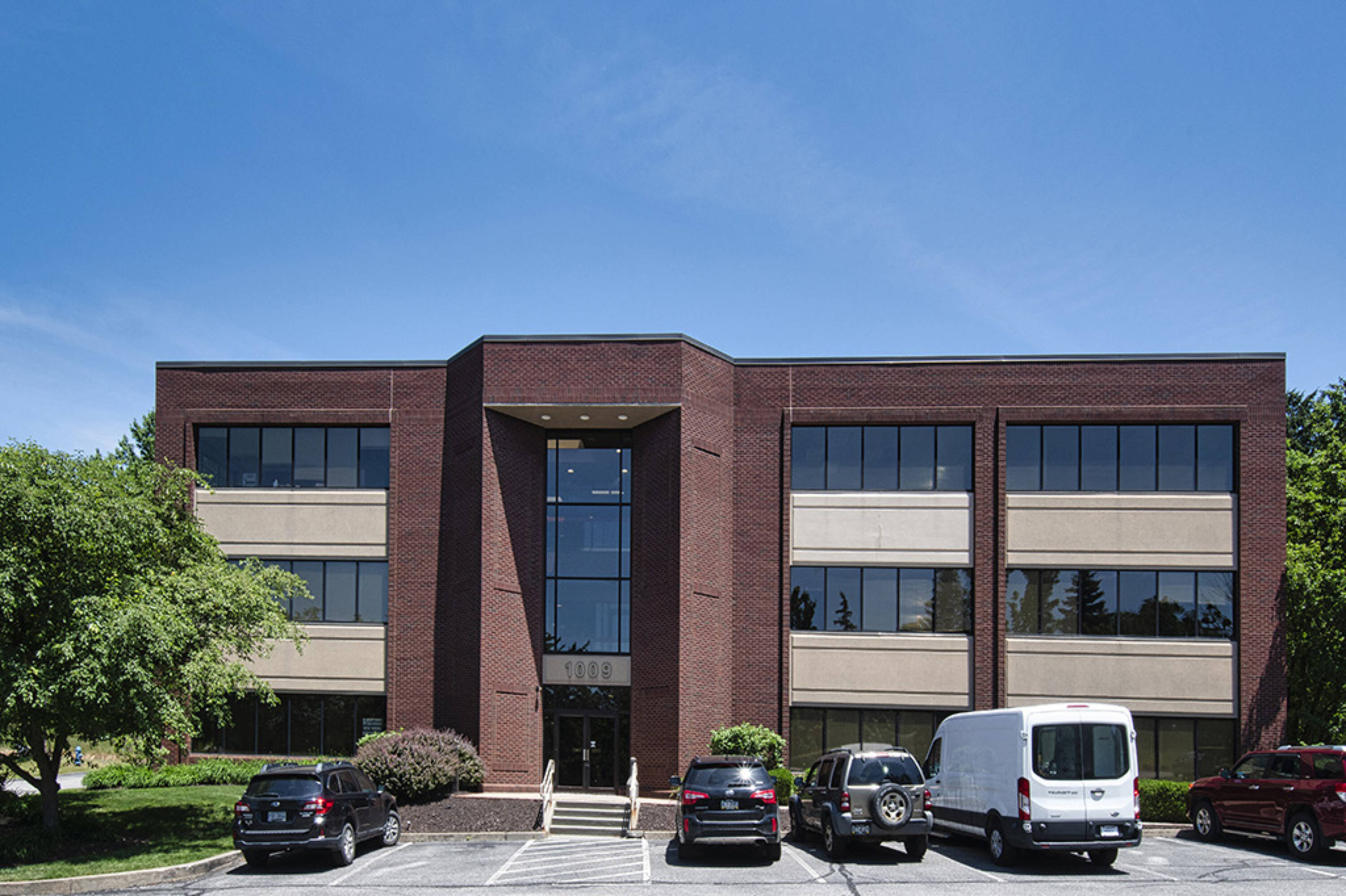 400 Industry Dr, Pittsburgh, PA 15275 | Crexi.com