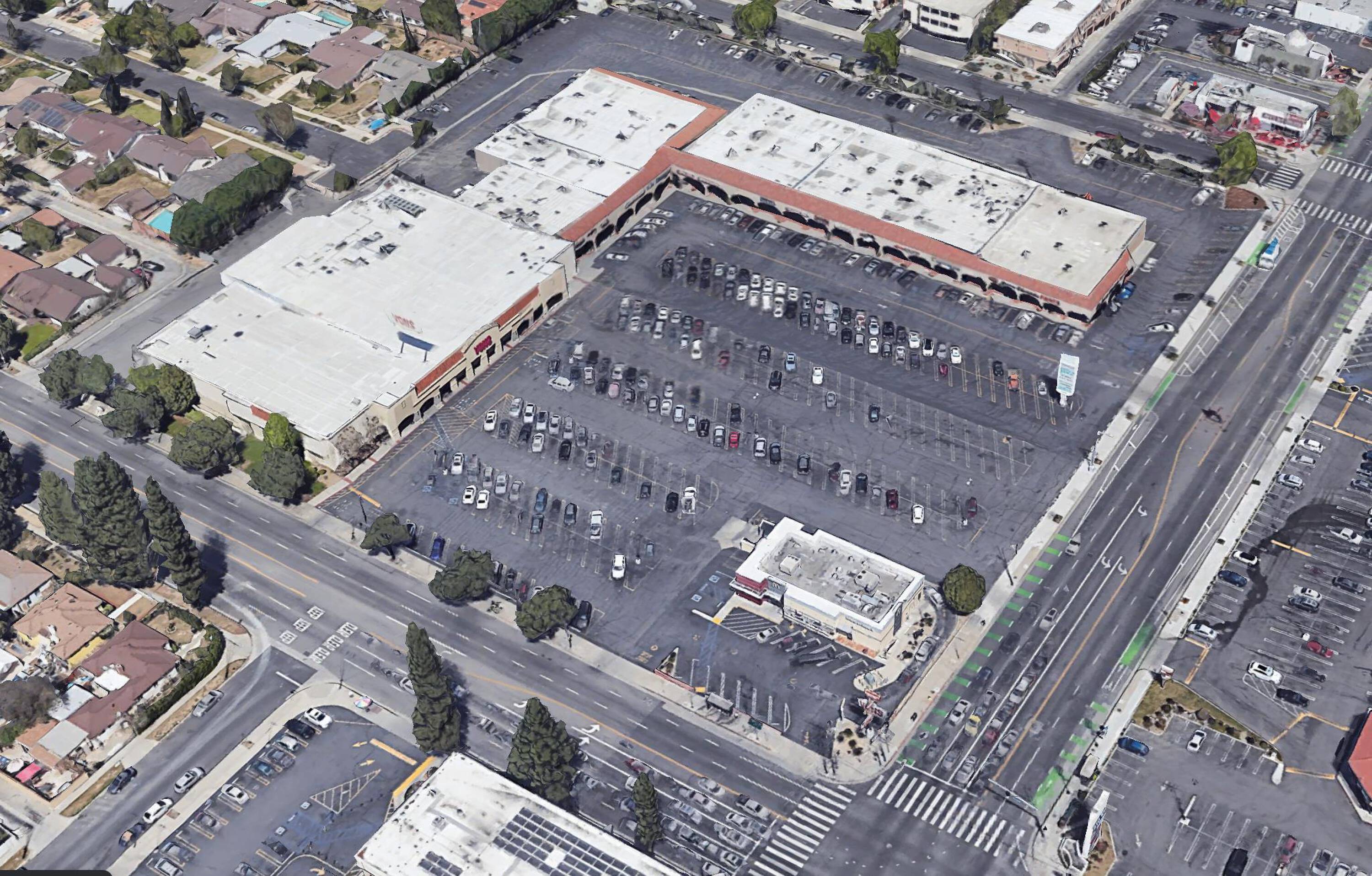 9127 RESEDA BLVD Northridge CA 91324-3031 APN: 2763-034-001 | Crexi.com