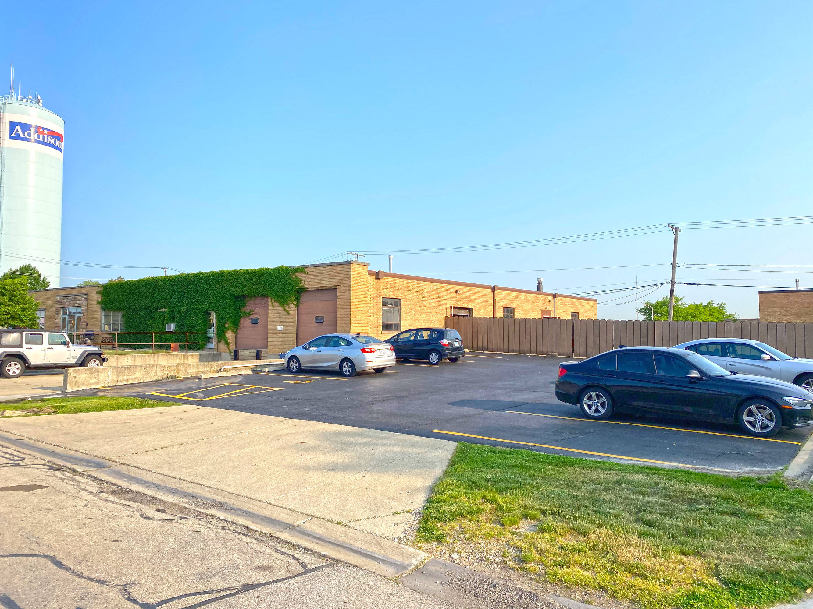 520 W INTERSTATE RD Addison IL 60101-4415 APN: 0332207016 | Crexi.com