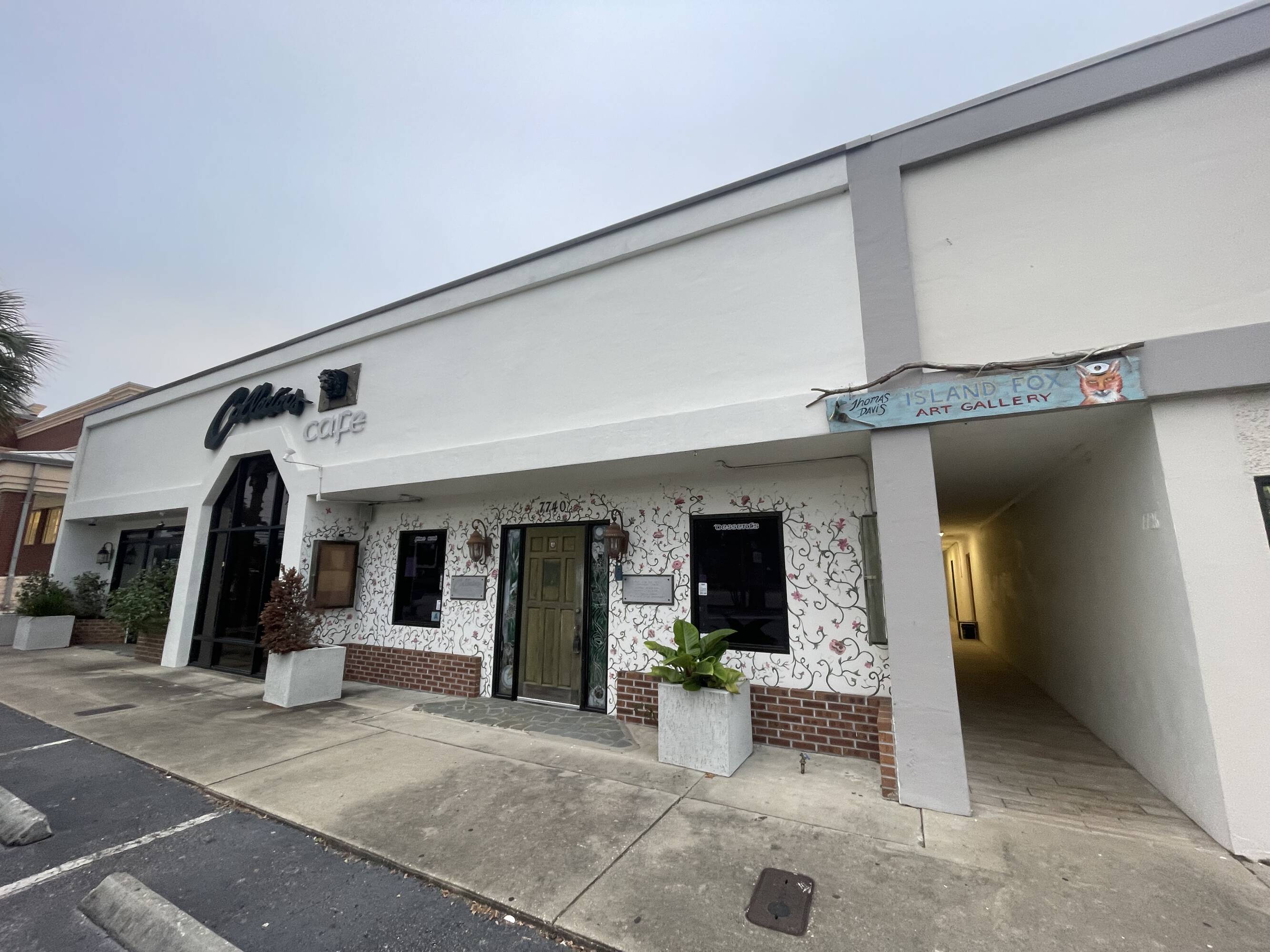 7740 N KINGS HWY Myrtle Beach SC 29572-3041 APN: 42201010108 | Crexi.com