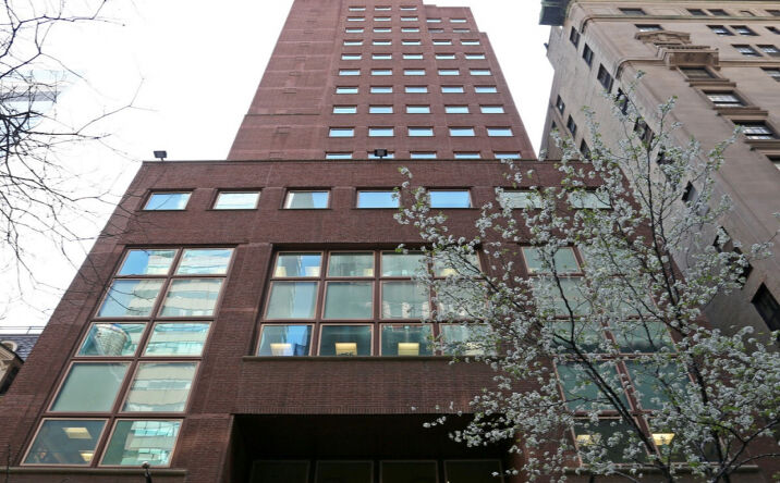 E 55th St, New York, NY 10022 | Crexi.com