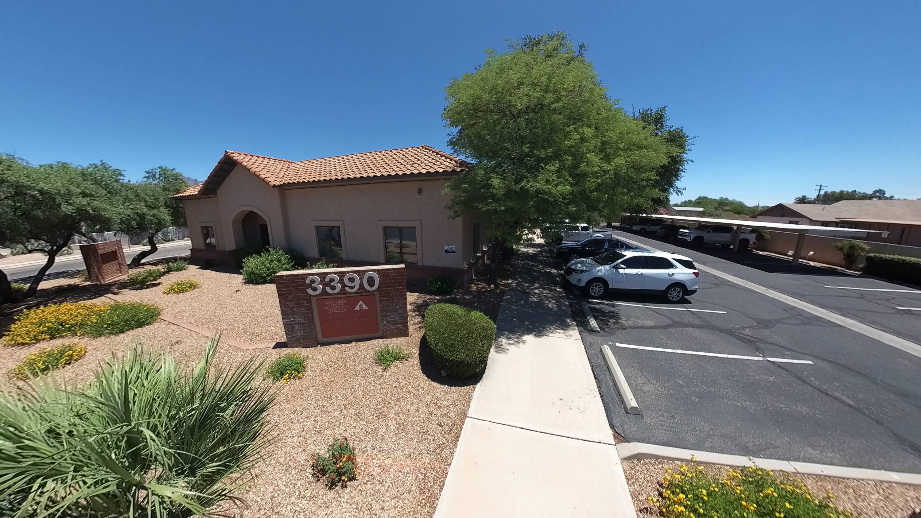 3390 N CAMPBELL AVE Tucson AZ 85719-7313 APN: 11306045A | Crexi.com