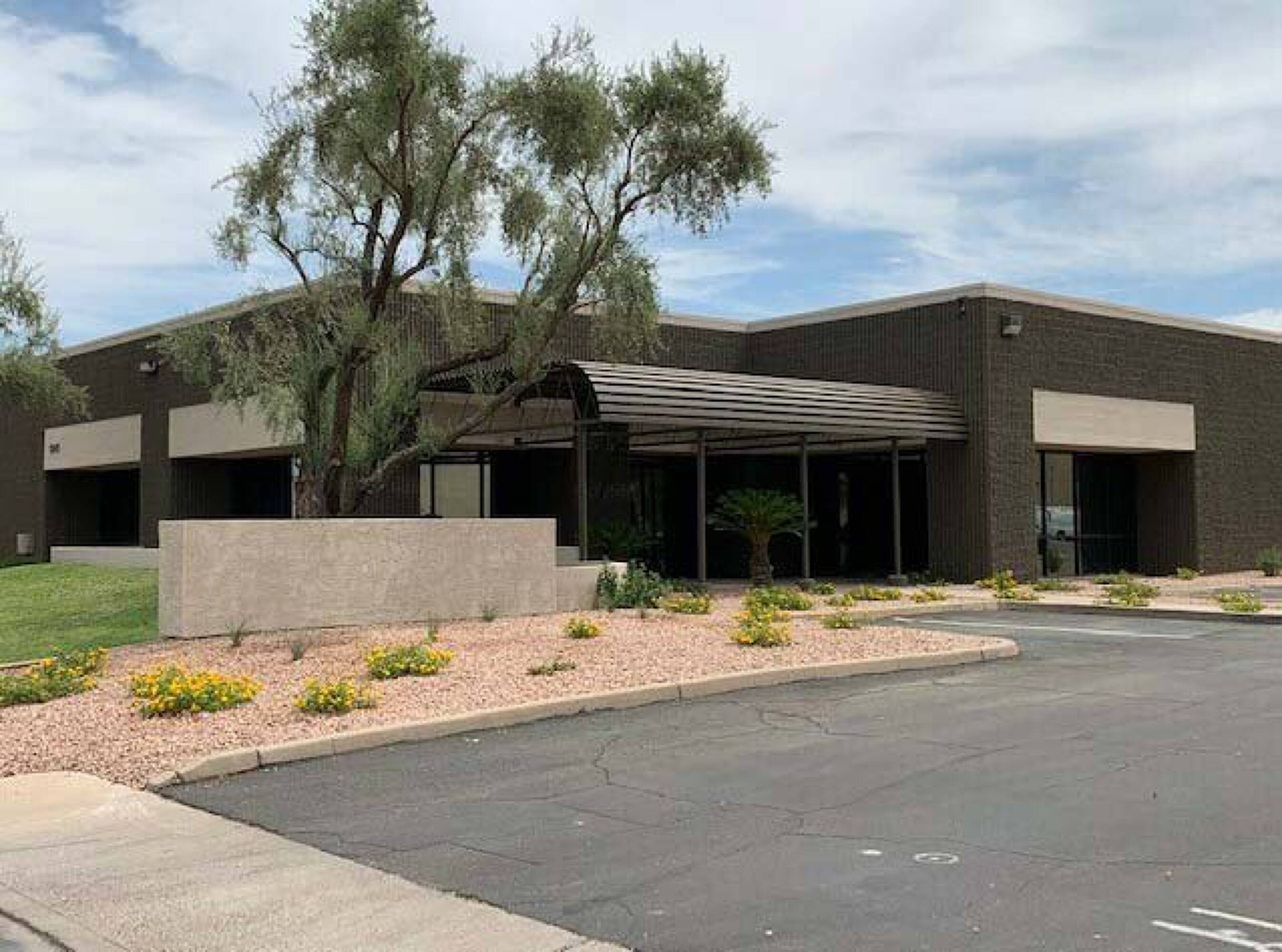 5215 S 39TH ST Phoenix AZ 85040-3985 APN: 12276085A | Crexi.com