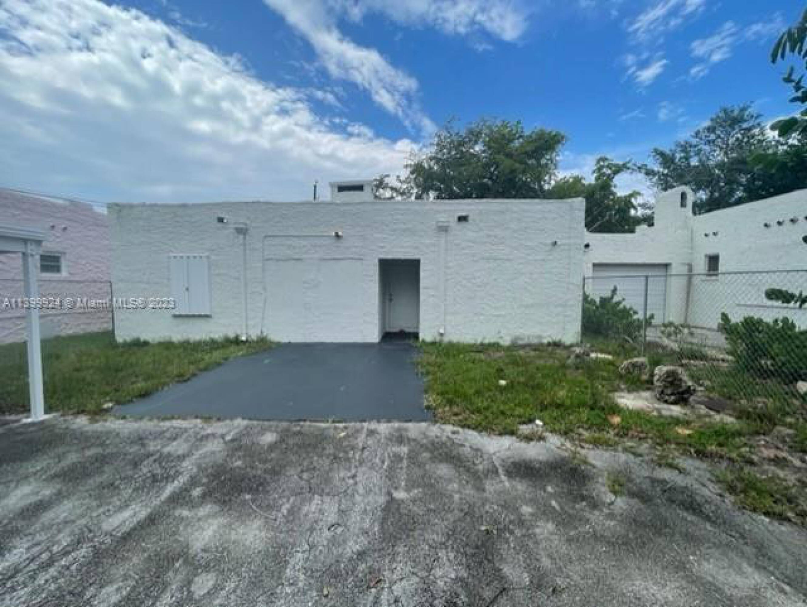 748 NE 126TH ST Miami FL 33161-4823 APN: 0622300070860 | Crexi.com