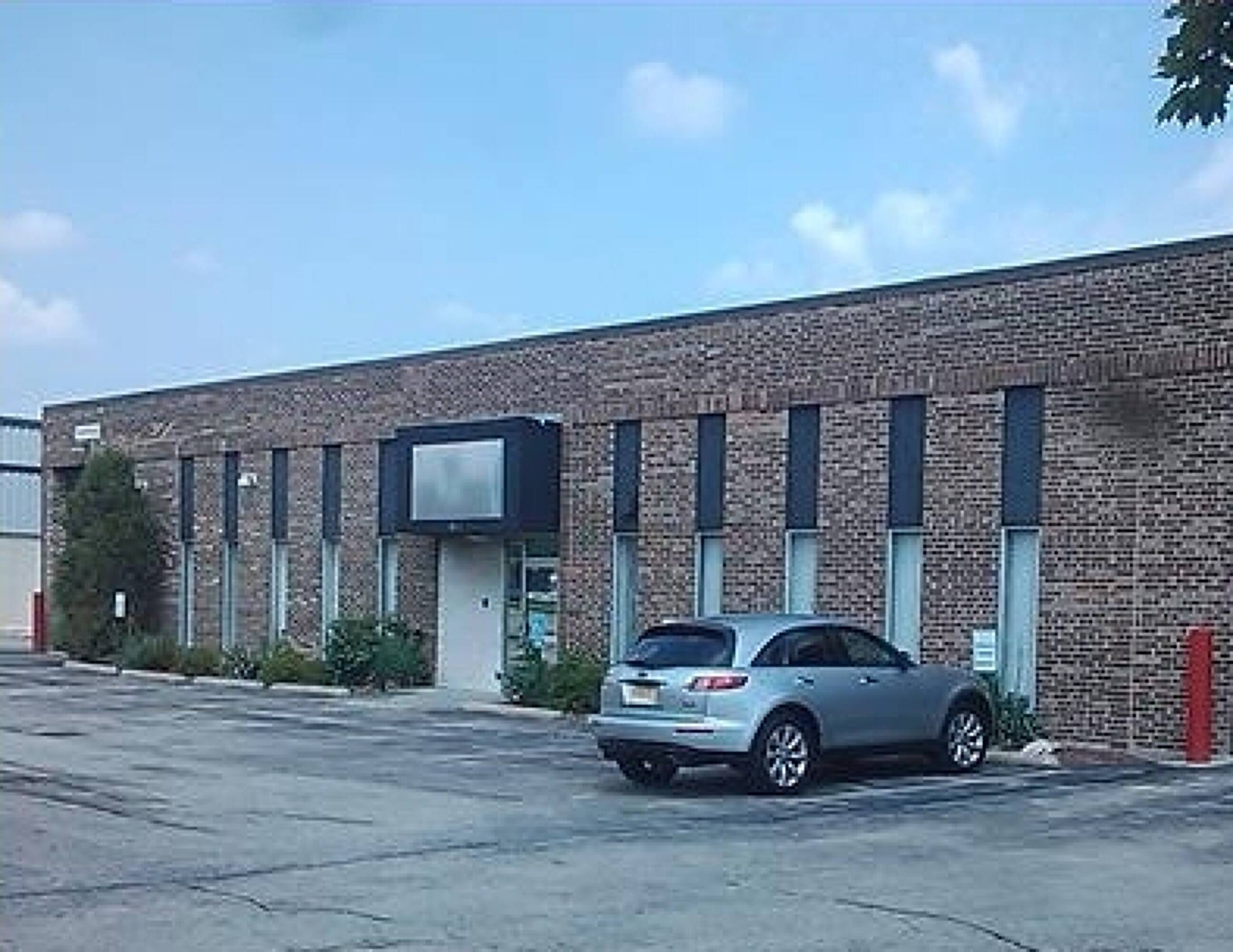 3160 Commercial Ave, Northbrook, IL 60062 | Crexi.com