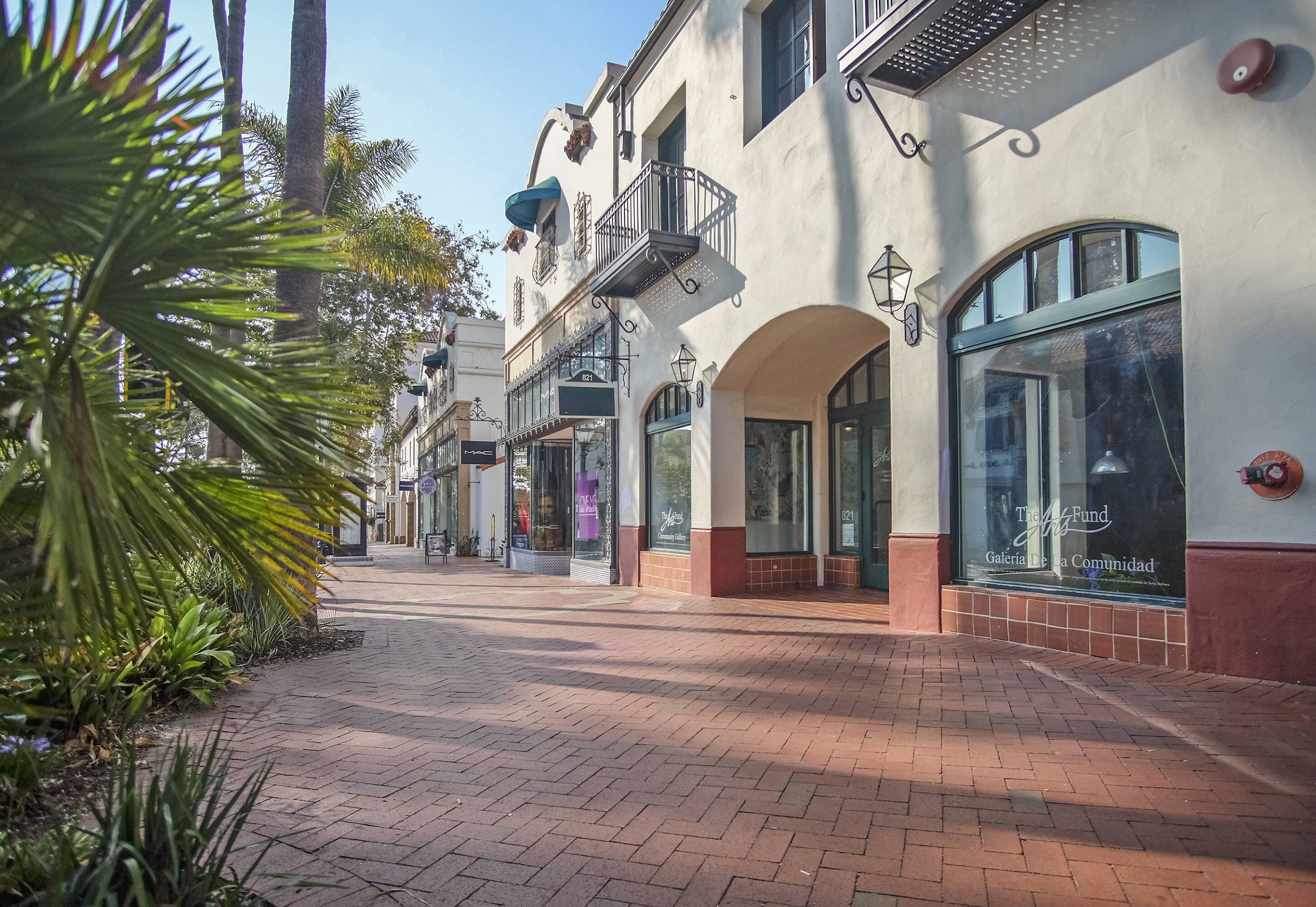 821 STATE ST Santa Barbara CA 93101-3206 APN: 037-400-009 | Crexi.com