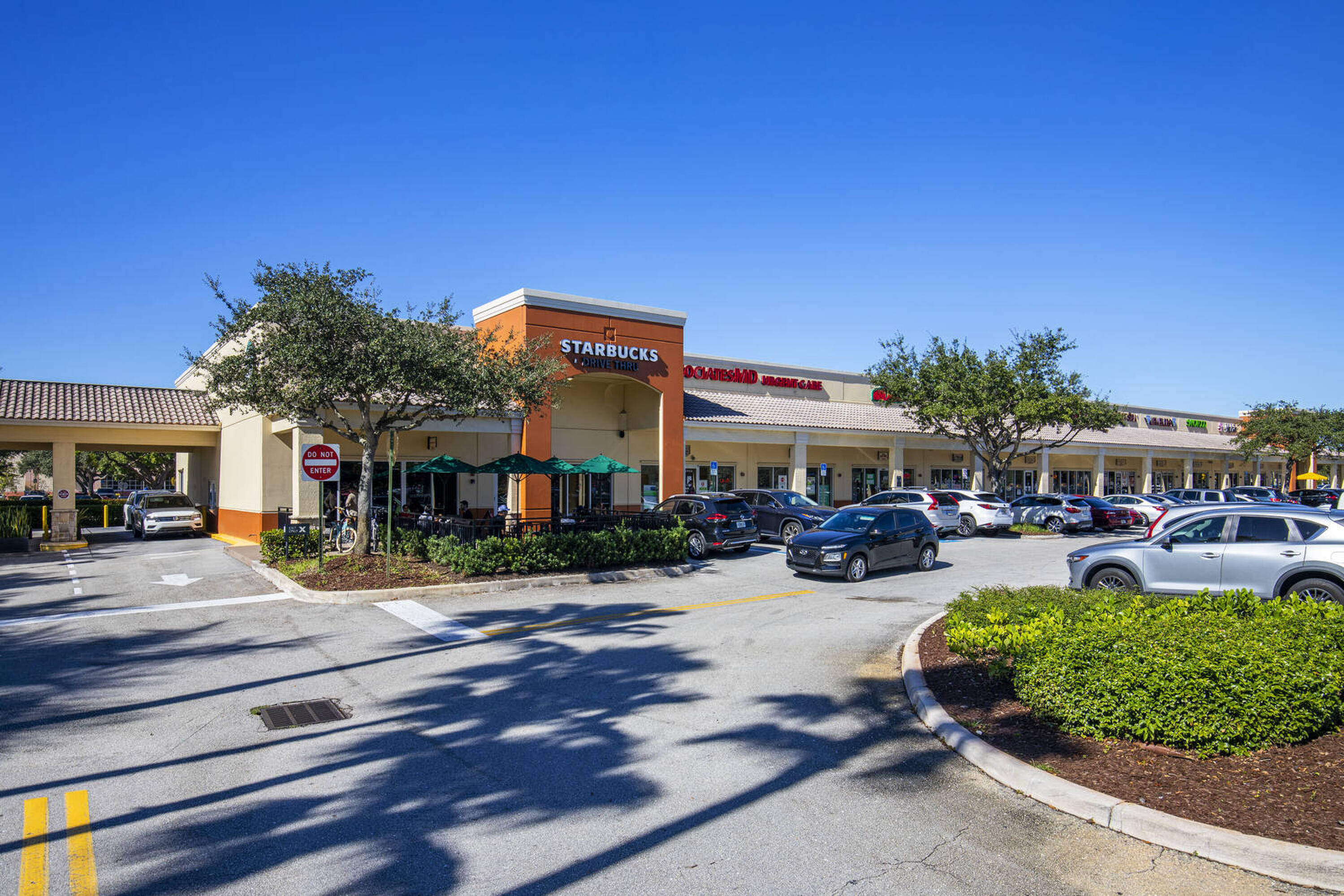 2000 N Flamingo Rd, Pembroke Pines, FL 33028 | Crexi.com