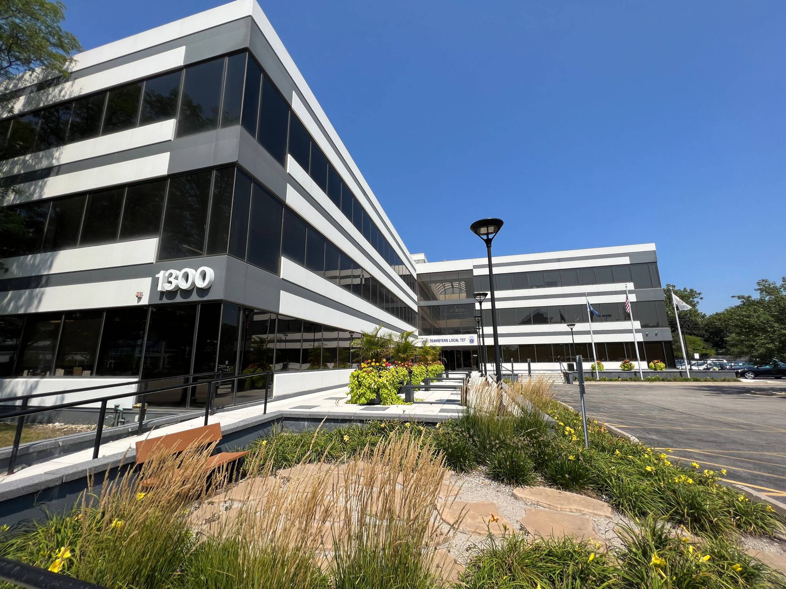 1300 Higgins Road, Park Ridge, IL 60068 | Crexi.com